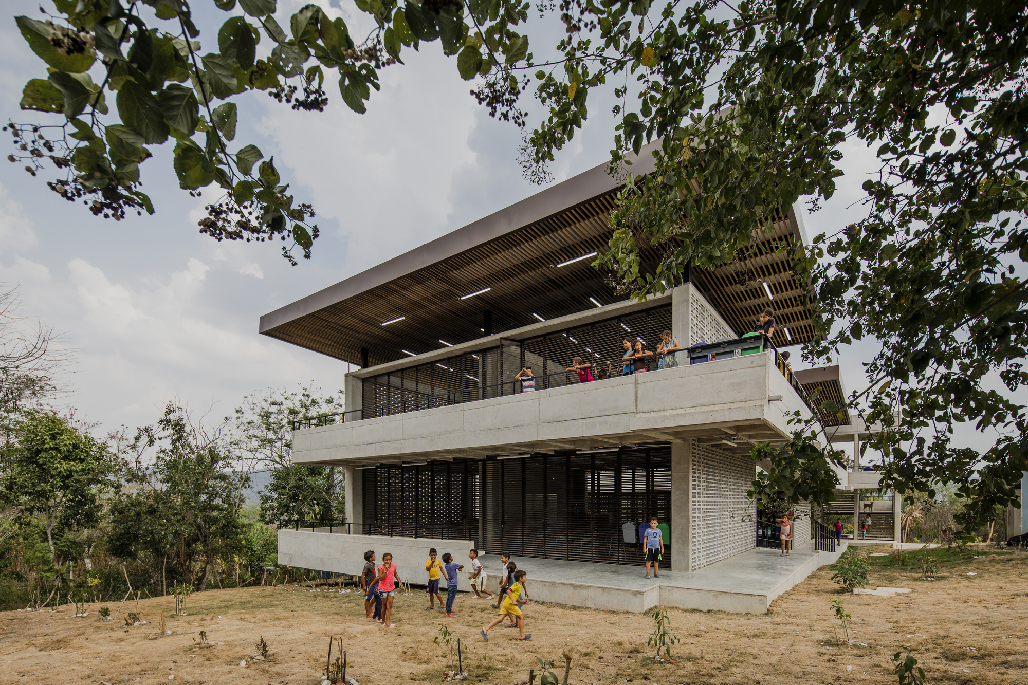 Galeria de Escola rural El hobo / FP Arquitectura - 22