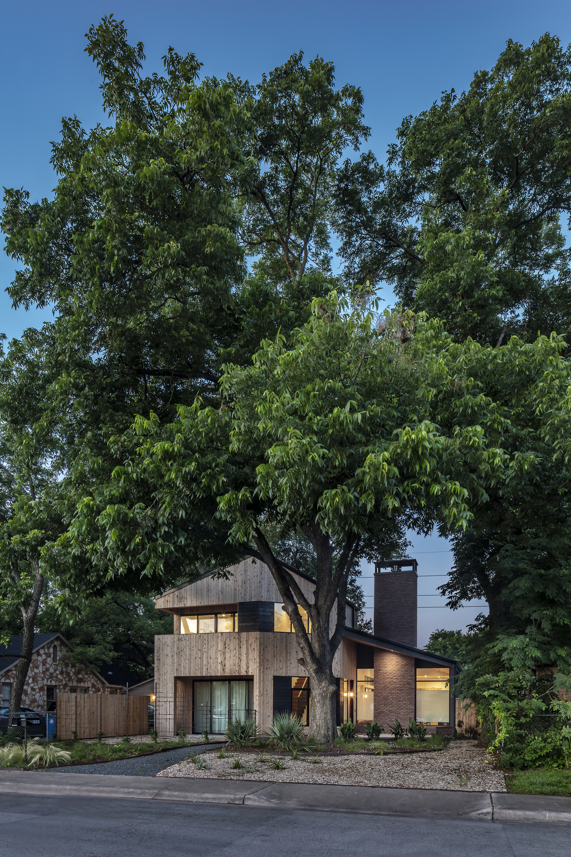 Gallery of Hewn House / Matt Fajkus Architecture - 11
