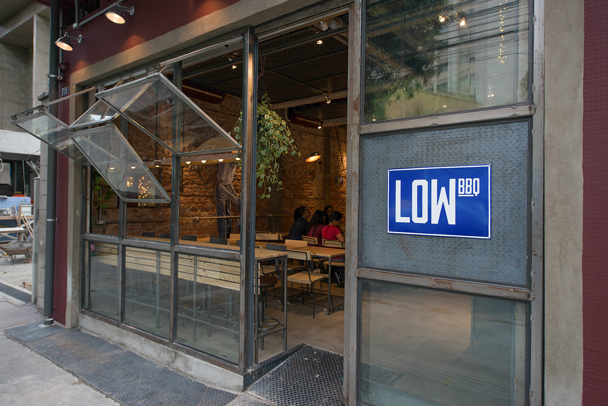 Galeria de Restaurante Low BBQ / Fabio Marins Arquitetura - 22