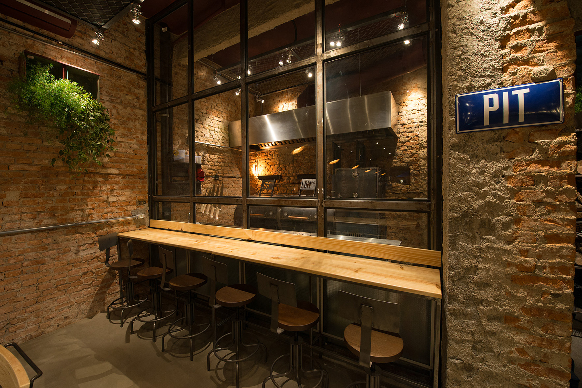 Galeria de Restaurante Low BBQ / Fabio Marins Arquitetura - 4