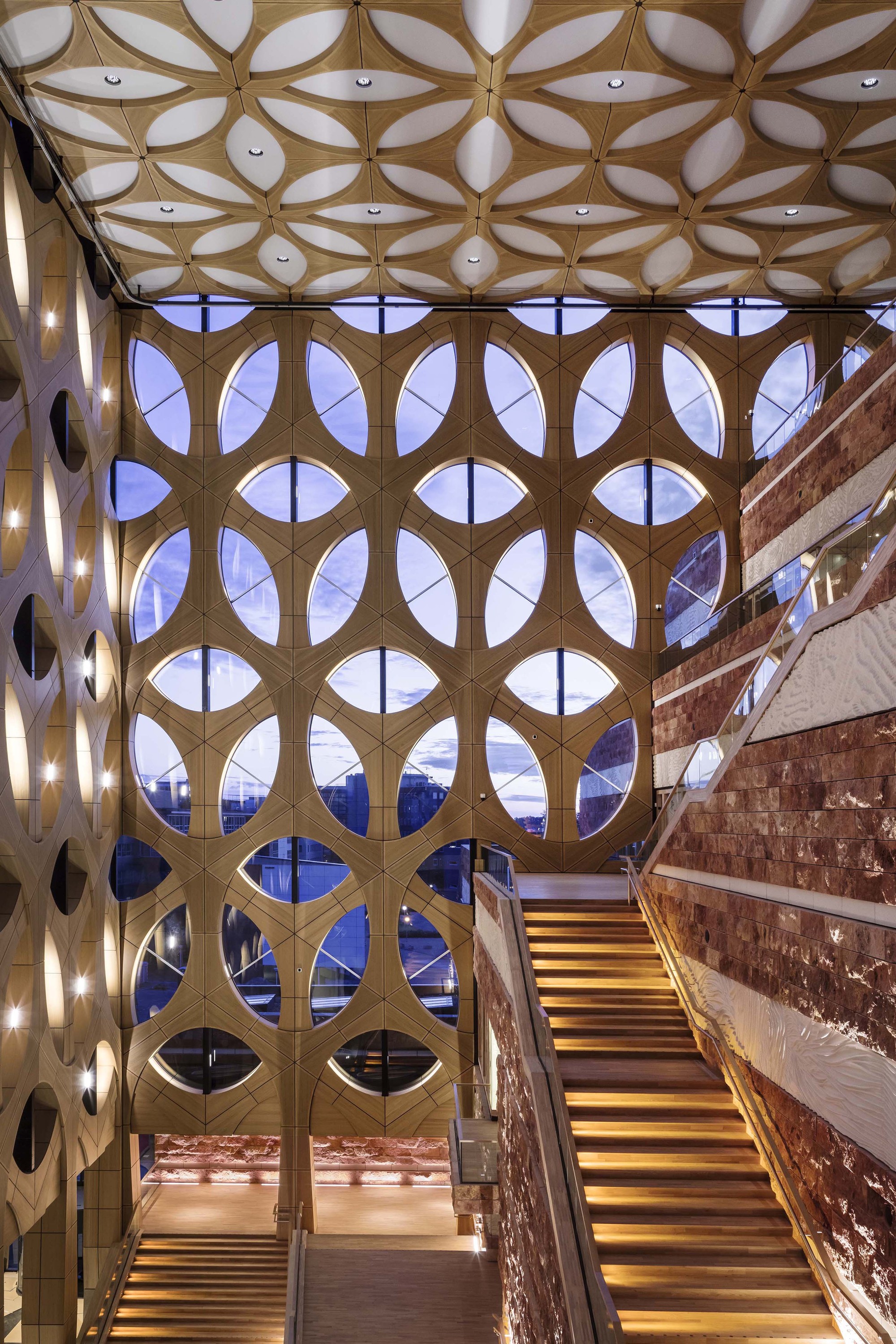 Gallery of Naturalis Biodiversity Center Leiden / Neutelings Riedijk ...