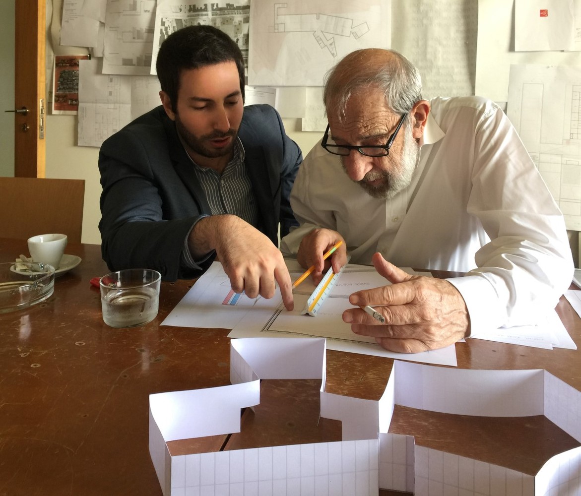 Gallery of Álvaro Siza Designs Biomorphic Pavilion in Shanghai - 4