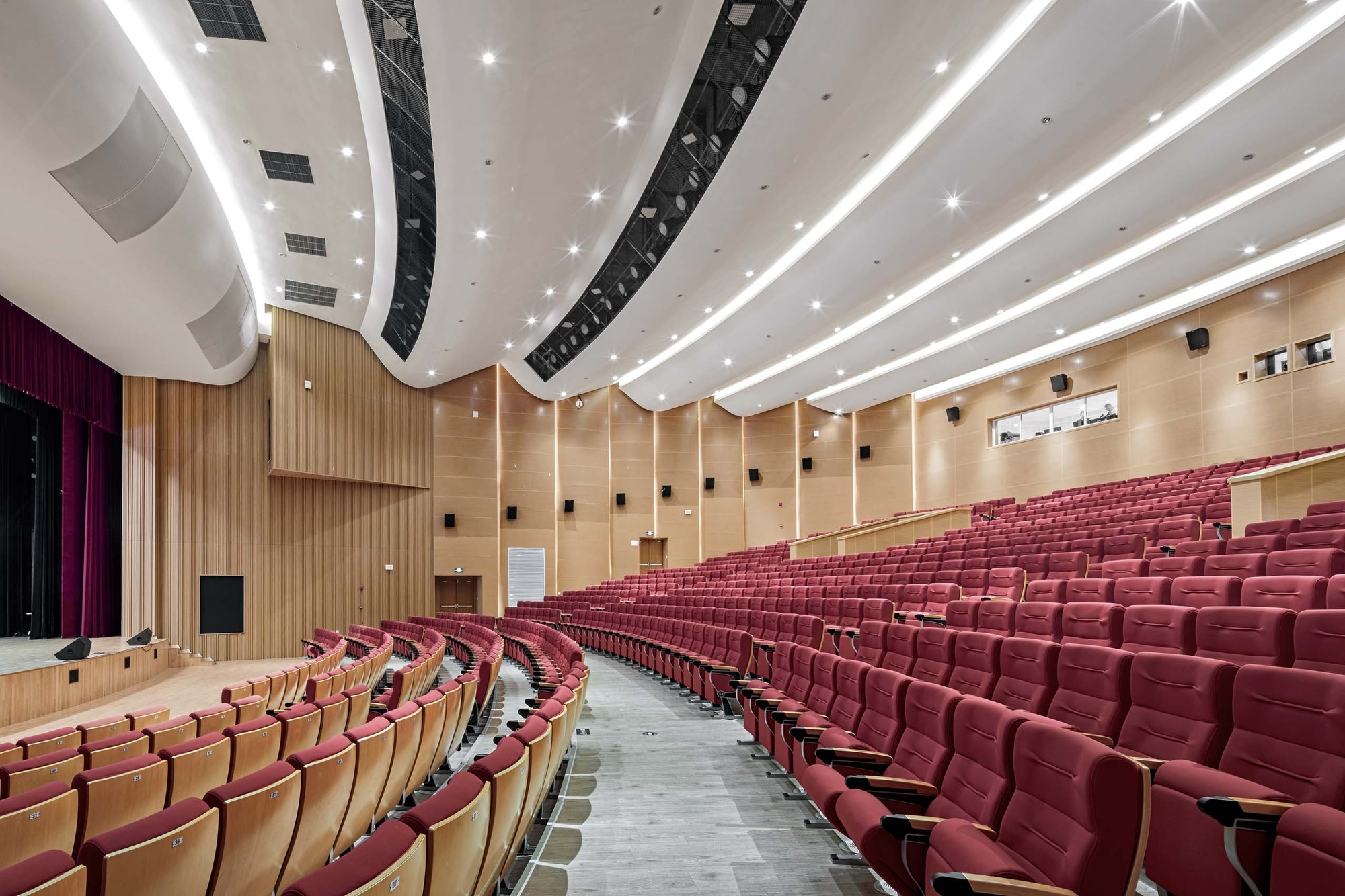 Gallery of International Exchange Center / TJAD - 13