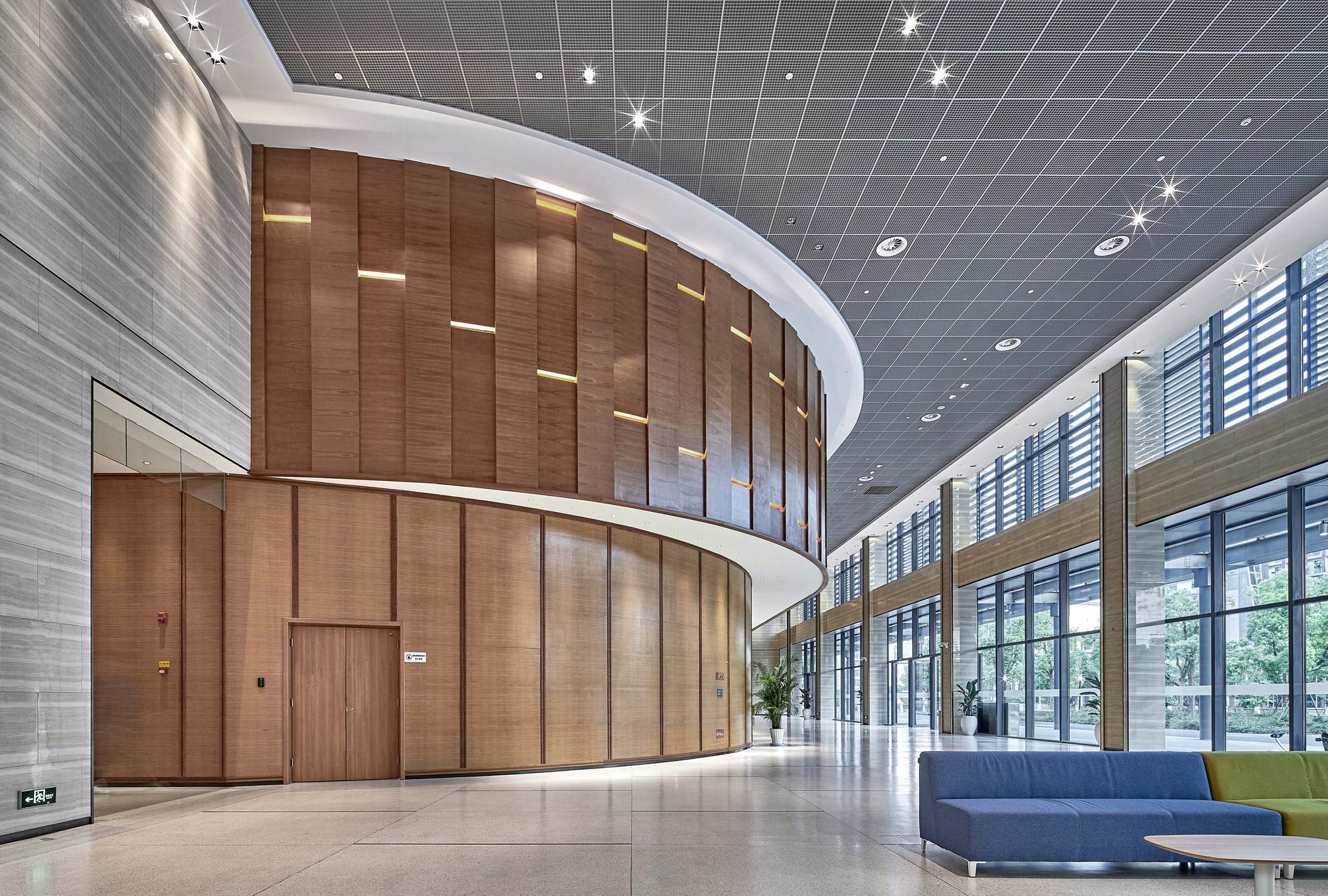 Gallery of International Exchange Center / TJAD - 23