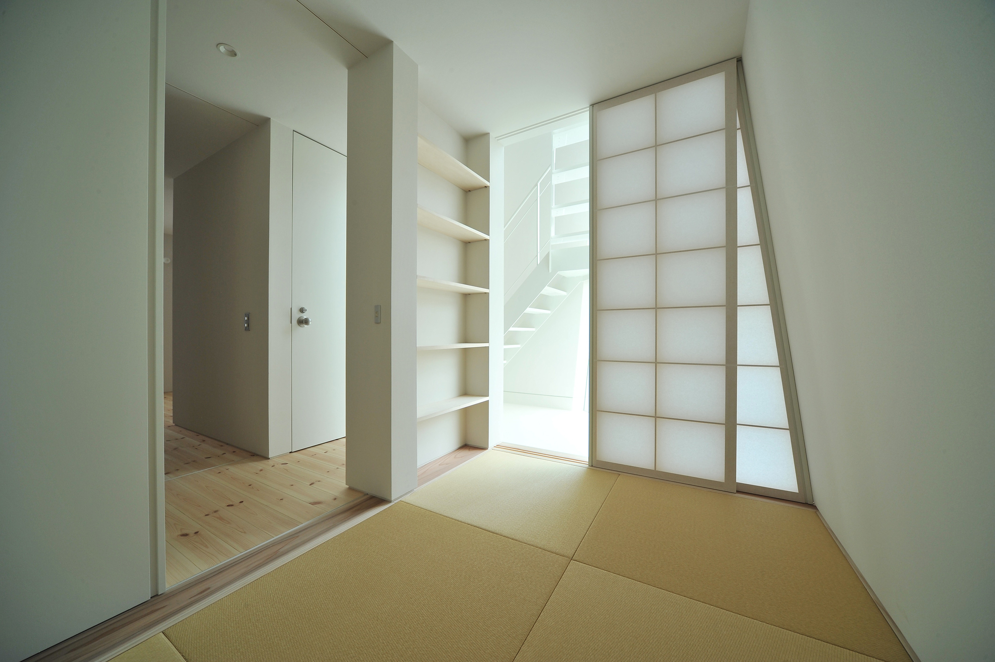 Gallery of Shiro House / Takeru Shoji Architects - 5