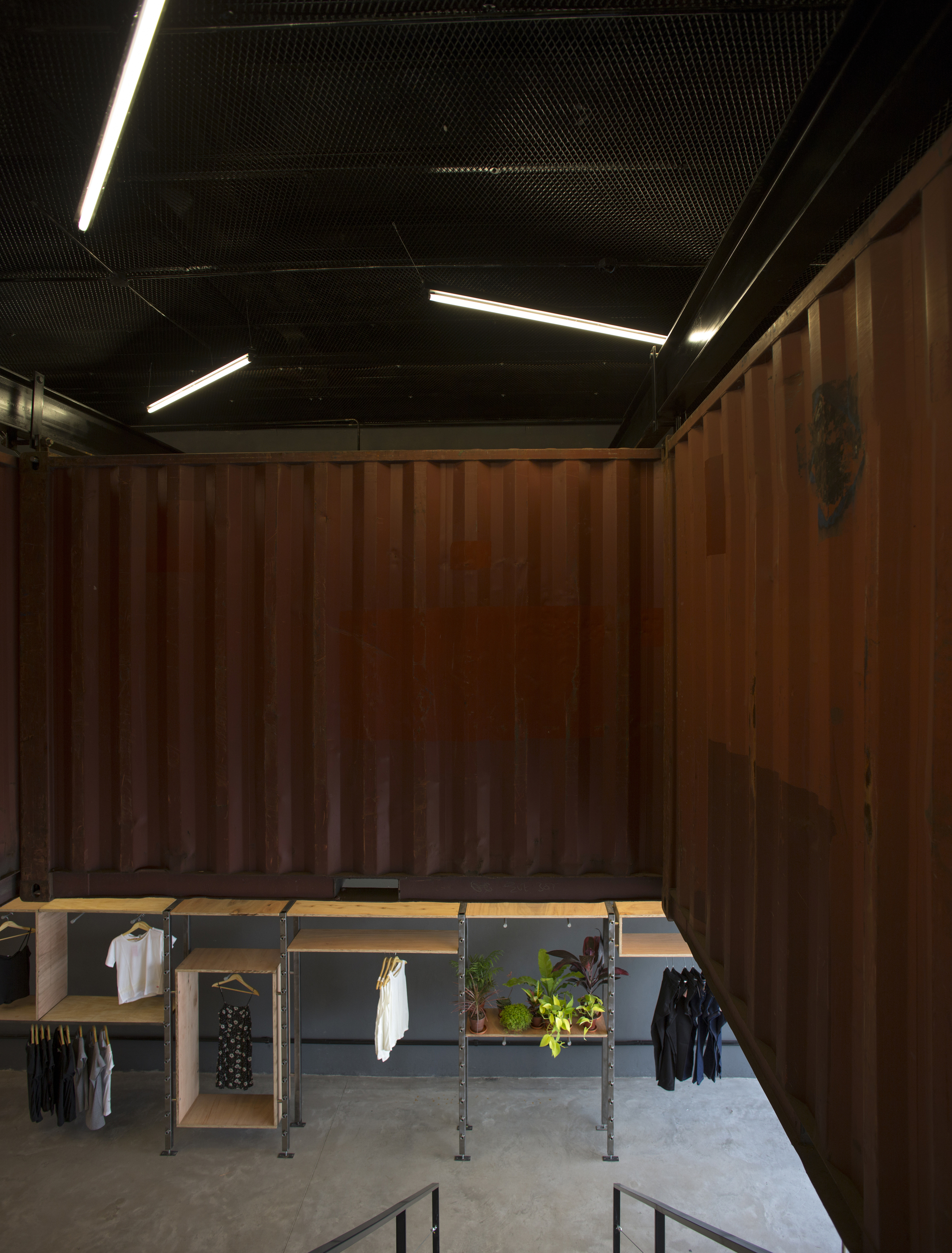 Gallery of Containers Shop / BBC Arquitectos - 23