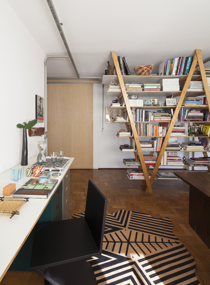 Gallery of Home Office: 35 Solutions for More Flexible Workspaces - 8