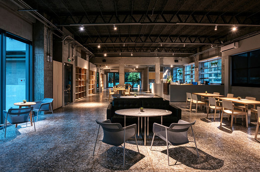 ALIEN Art Center / CT Design + PU Architecture Association + Ya-Yuan ...