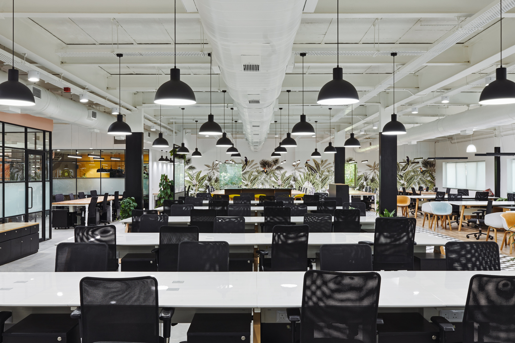 Gallery of Publicis India Office Mumbai / Shiraz Jamali Architects - 16