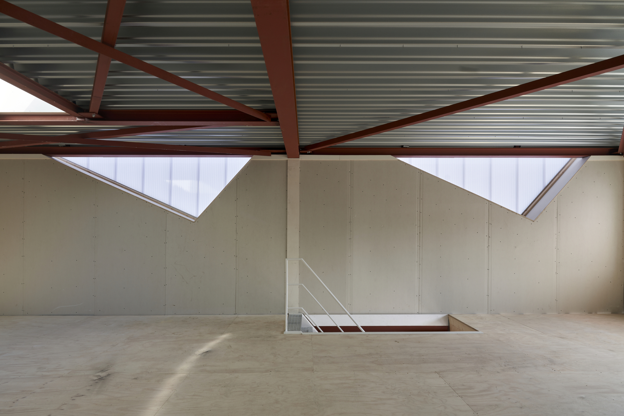 Gallery of Industrial Building / derksen | windt architecten - 13