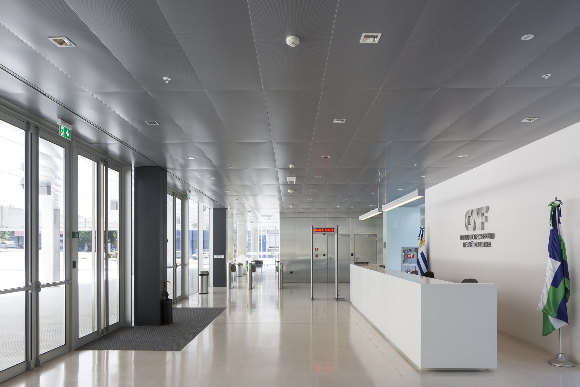 Gallery of CAF Headquarters / LAPS Arquitectos - 27