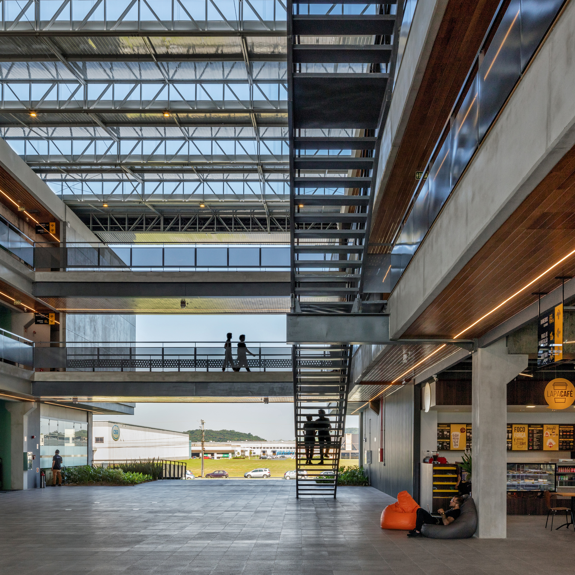 Gallery of Ágora Tech Park / Estúdio Módulo - 13