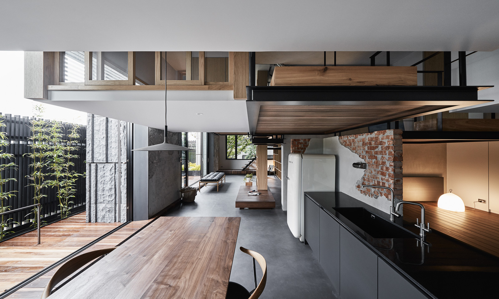 Gallery of Life in Tree House / Soar Design Studio - 14