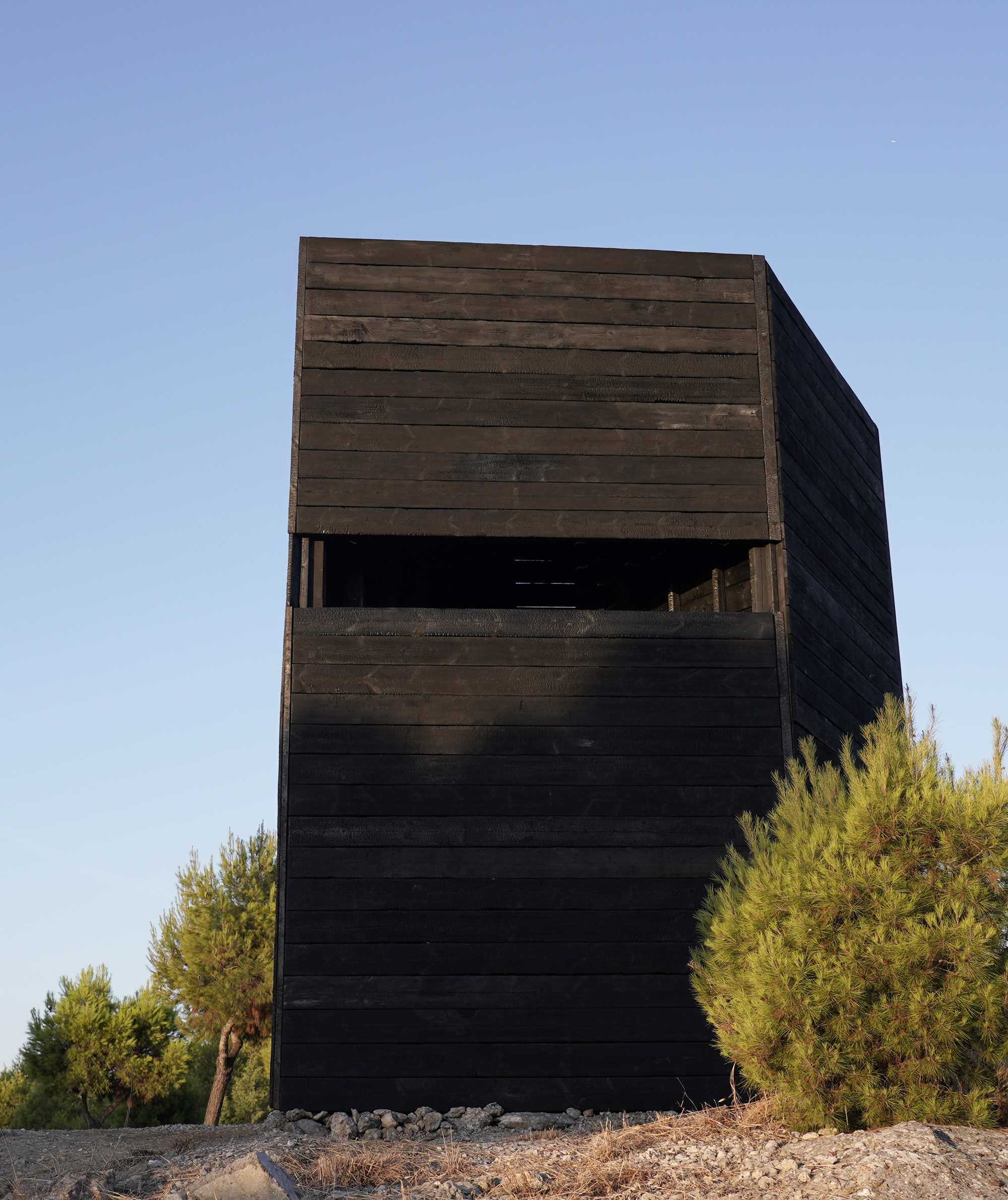 Gallery of Dark Beacon Pavilion / Kieran Donnellan + MEDS (Meetings of ...