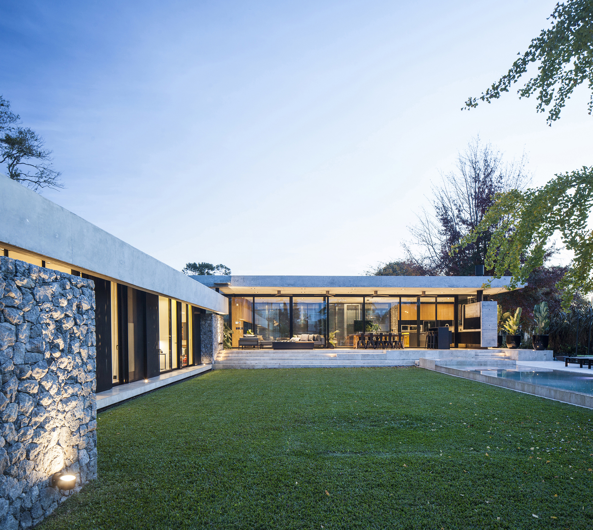 Gallery of BT House / Jorgelina Tortorici & Asociados - 27