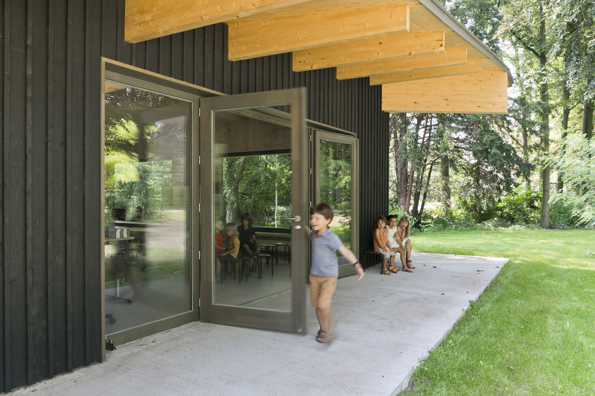 Gallery of Groenendaal Primary School Park Classrooms / HUB - 3