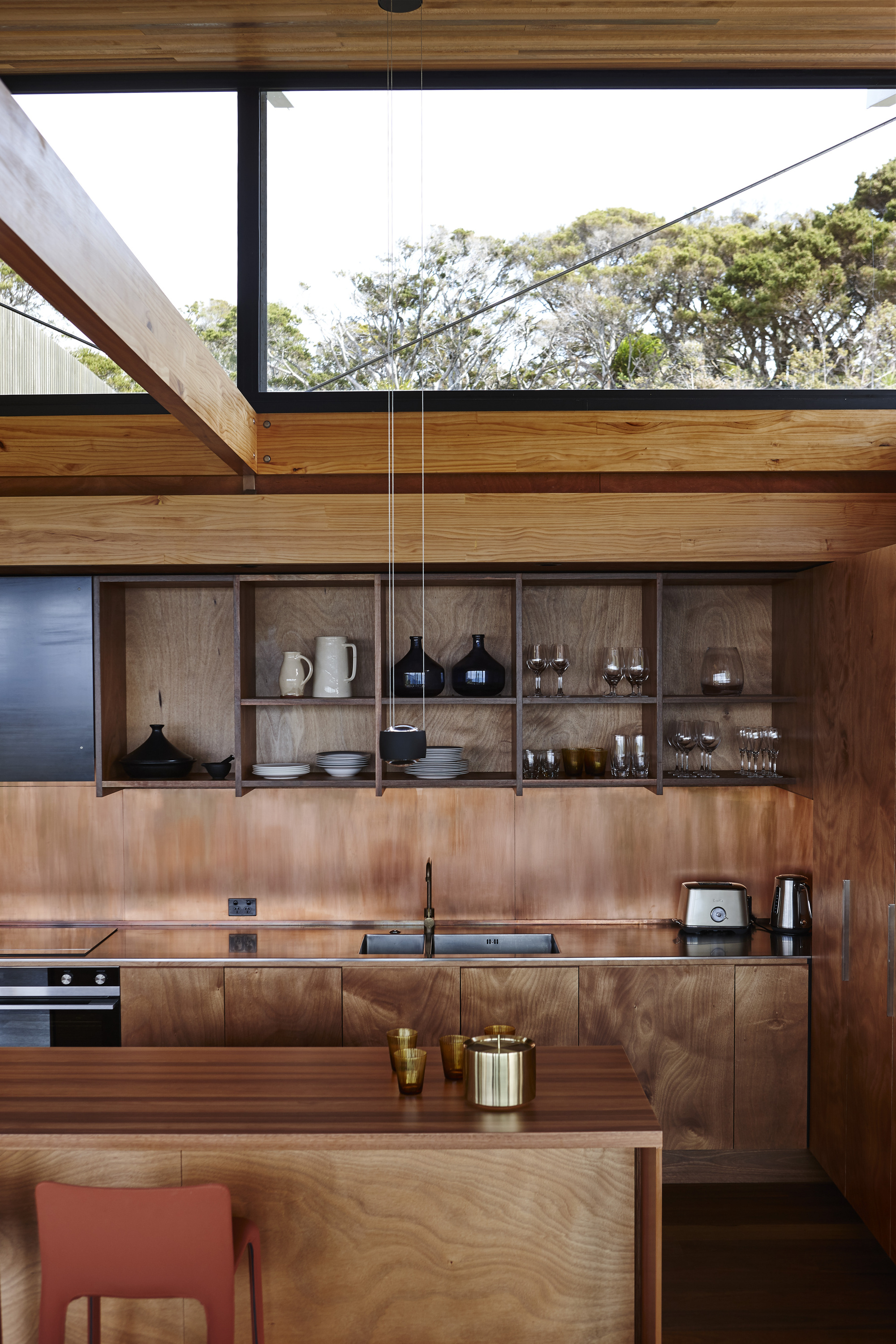 Gallery of Tutukaka House / Herbst Architects - 10