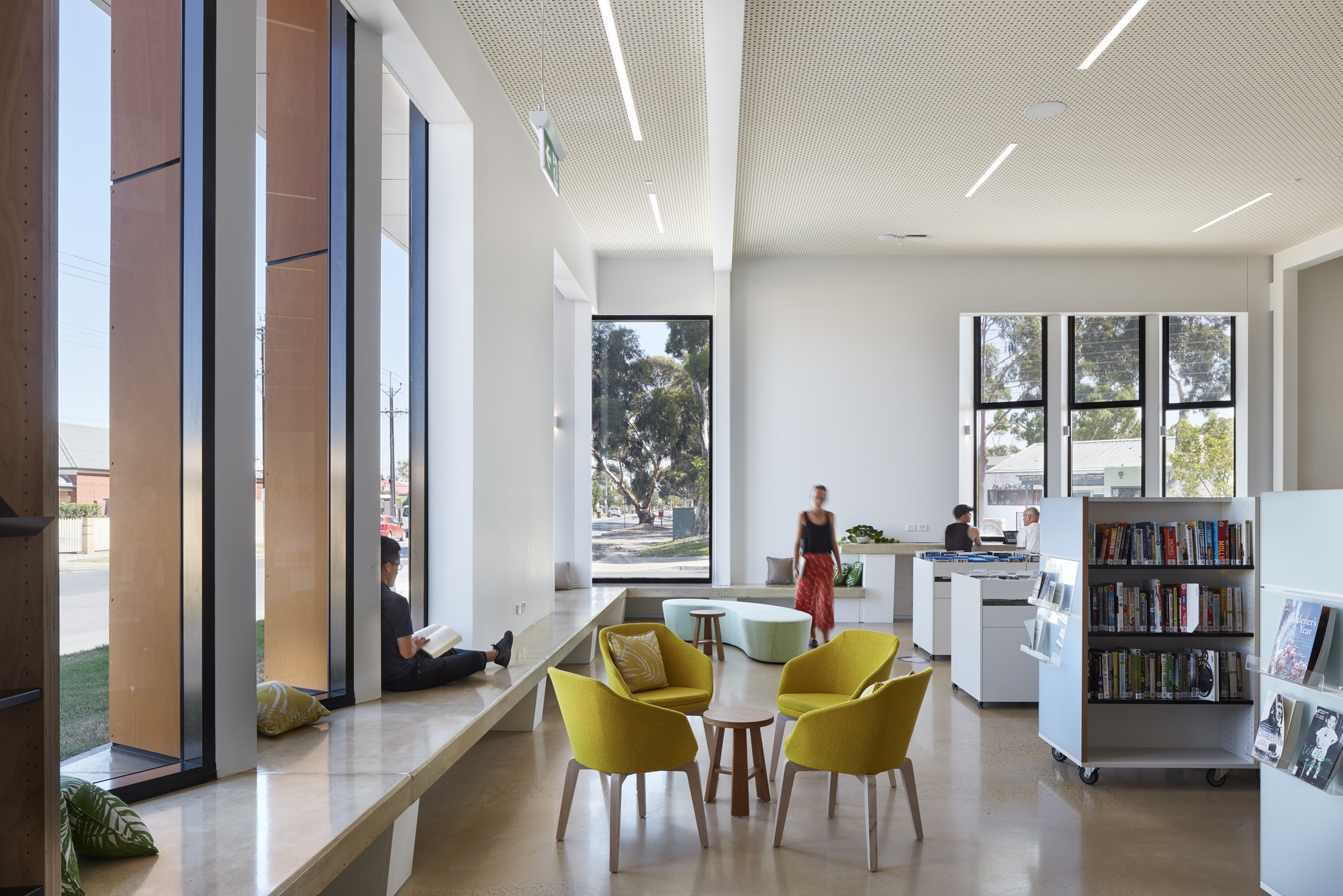 Gallery of Parks Library / JPE Design Studio - 13