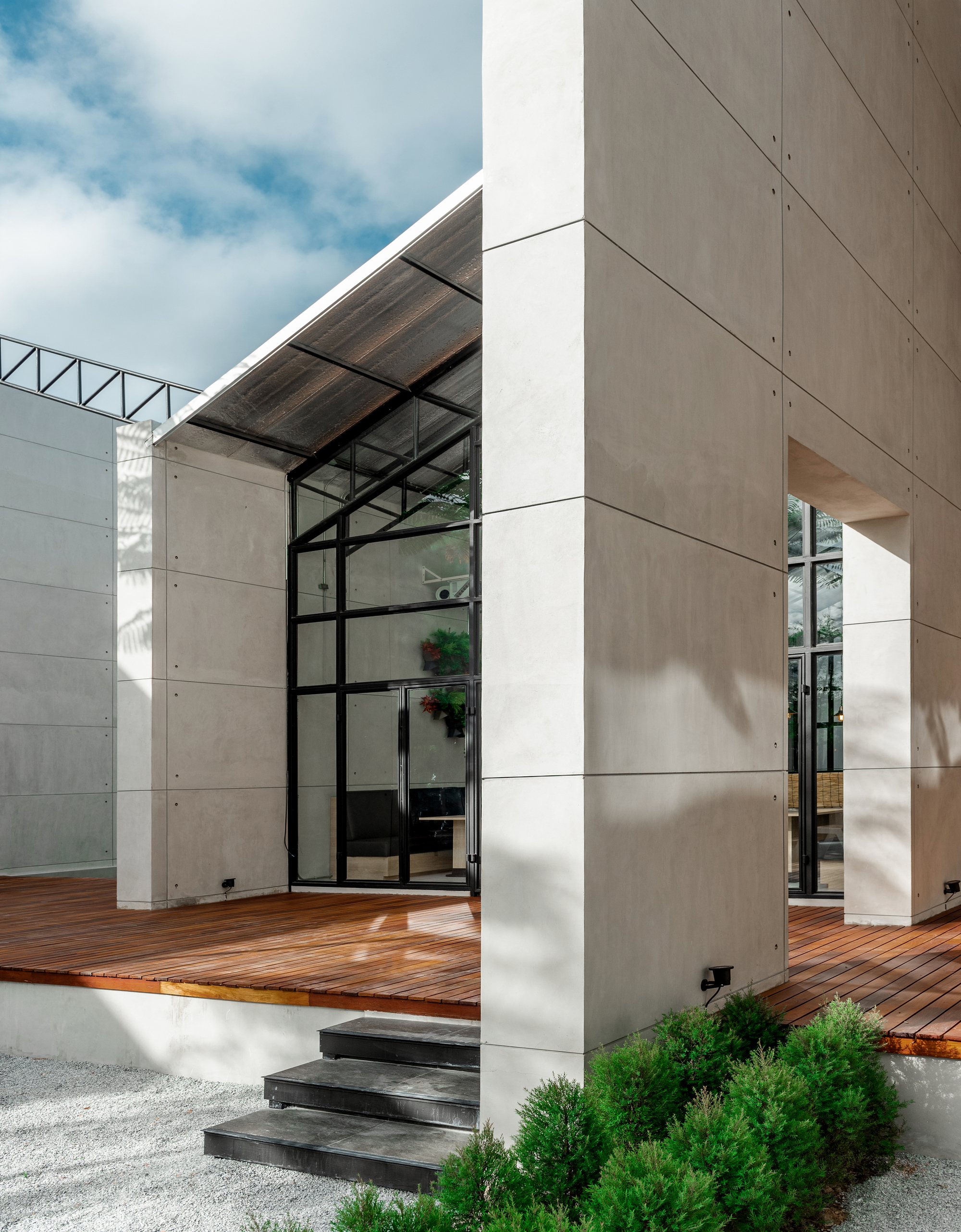 Gallery of Grillicious Restaurant / ForX Design Studio - 31