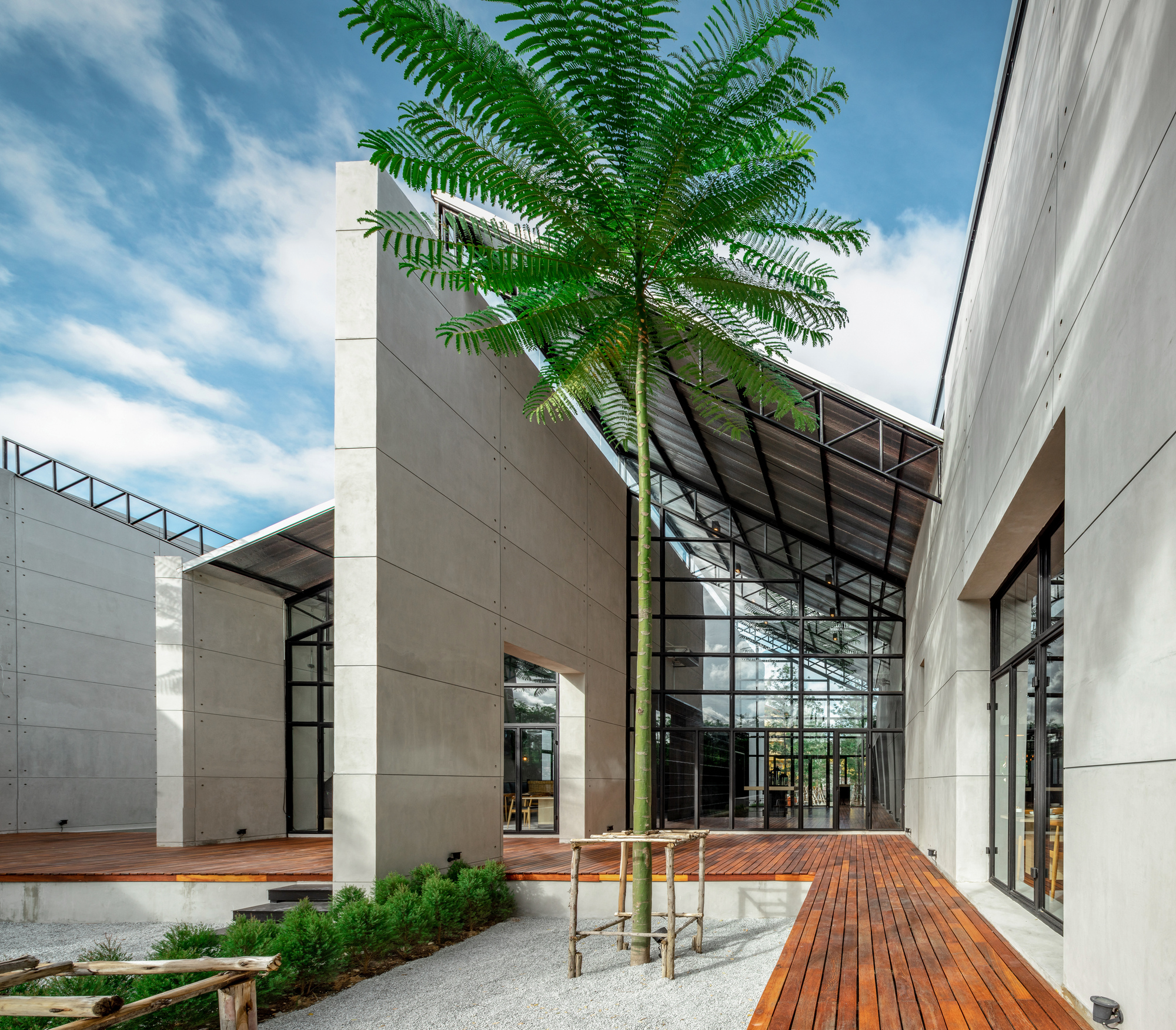 Gallery of Grillicious Restaurant / ForX Design Studio - 5