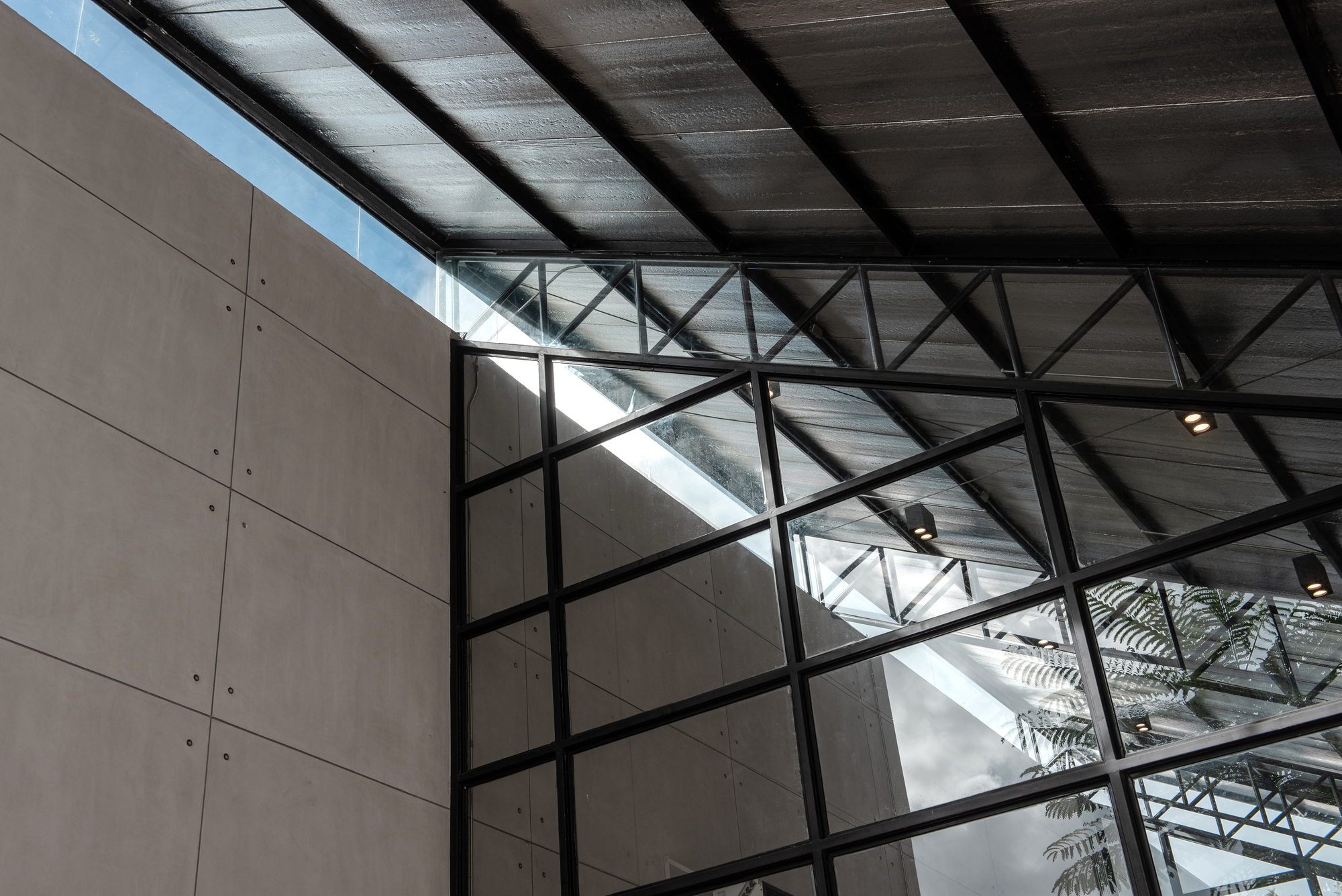 Gallery of Grillicious Restaurant / ForX Design Studio - 30