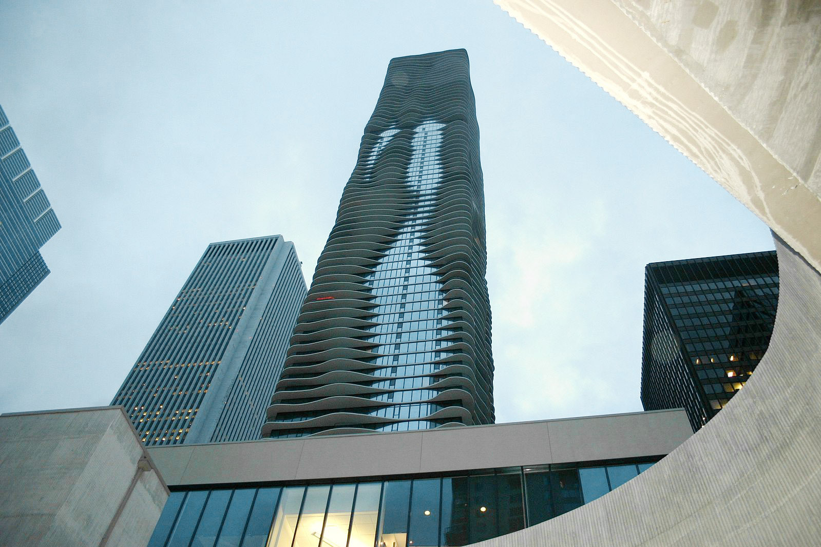 Gallery of Chicago City Guide: 23 Buildings You Shouldn’t Miss - 2