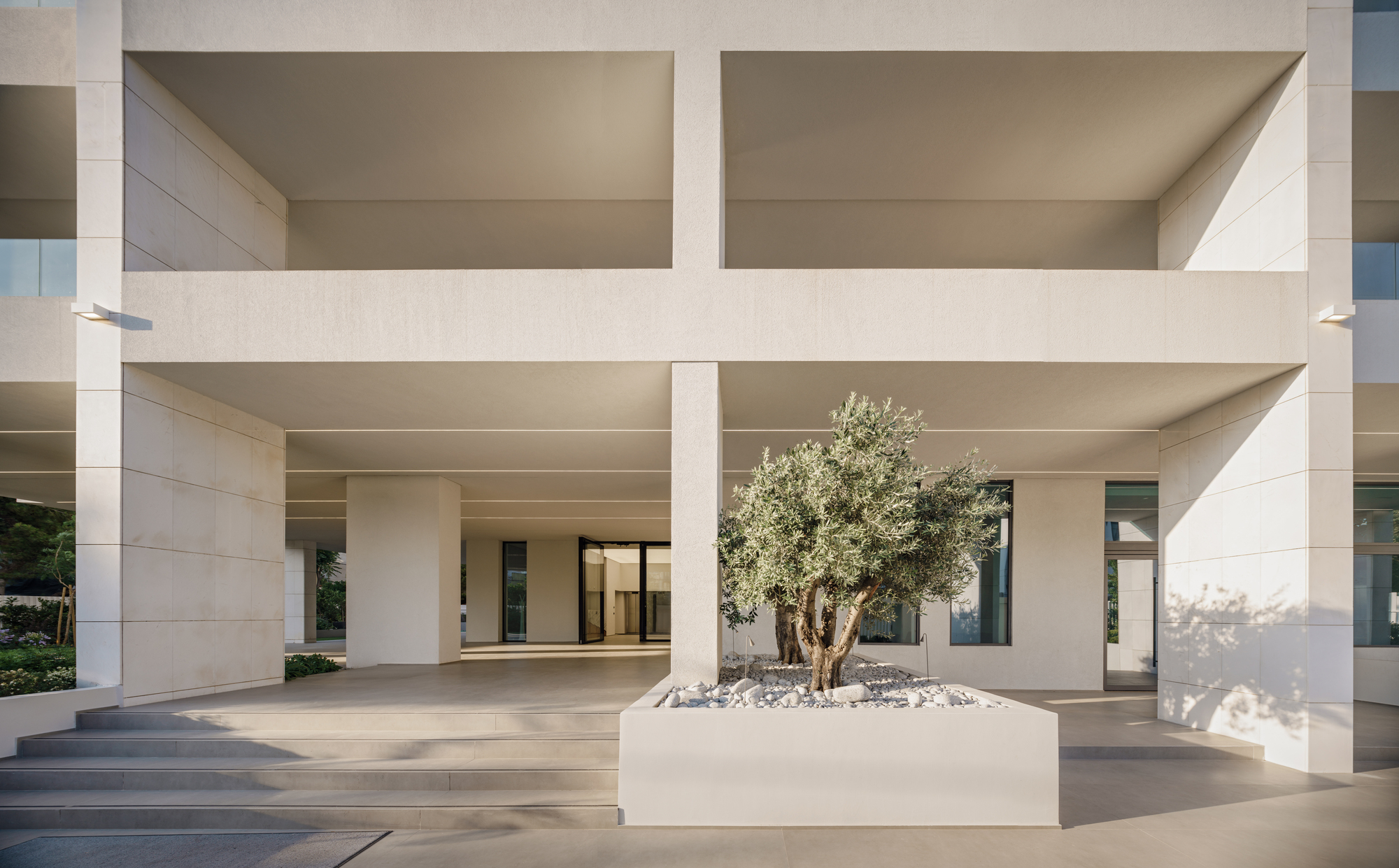 Gallery of Geometrical Juxtapositions Office Building Redevelopment ...