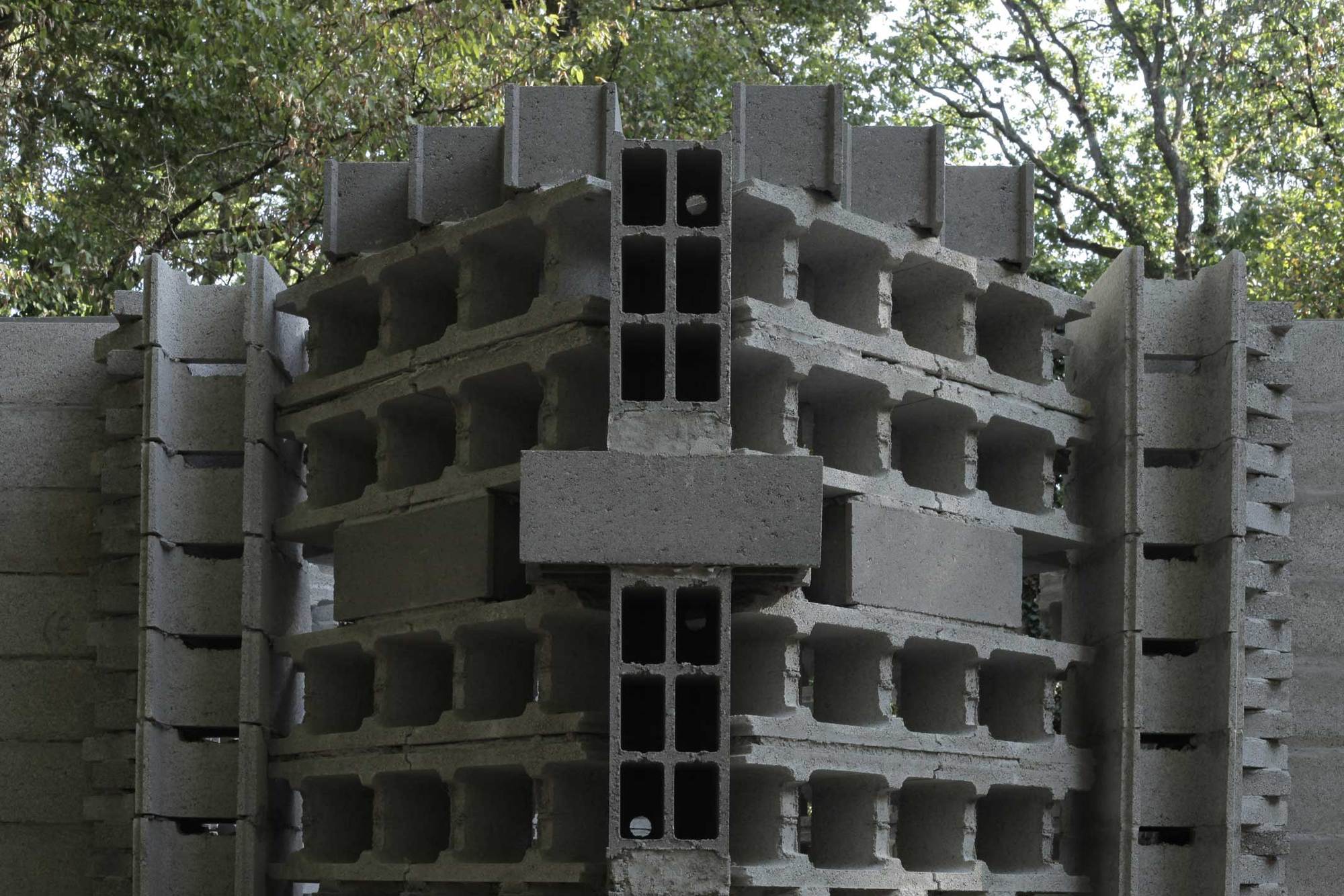 Gallery of Experimental Prototype Architecture Exhibited in French Park - 4
