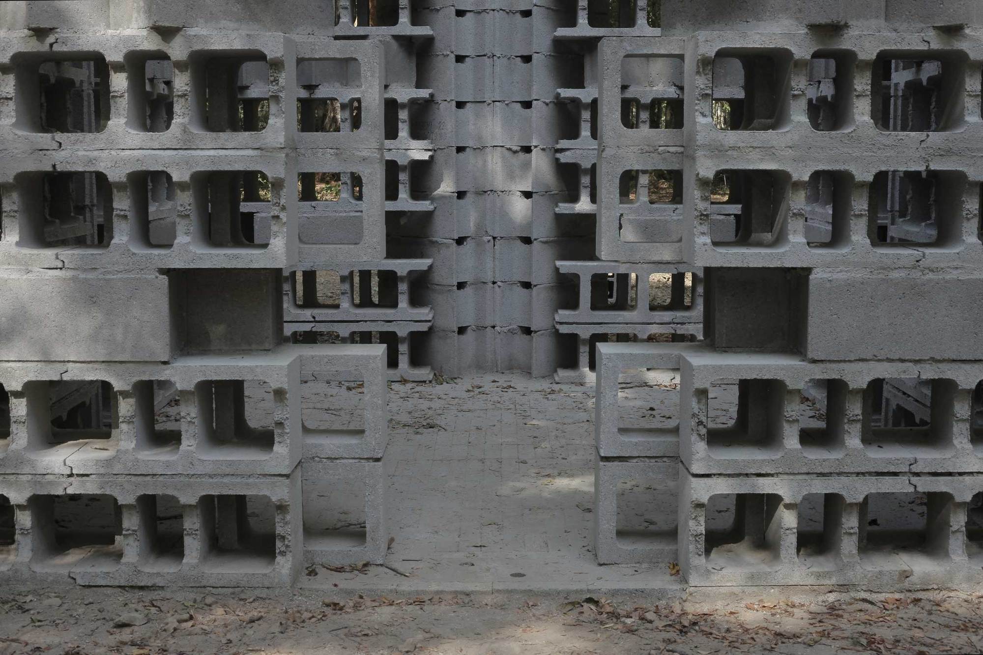 Gallery of Experimental Prototype Architecture Exhibited in French Park ...