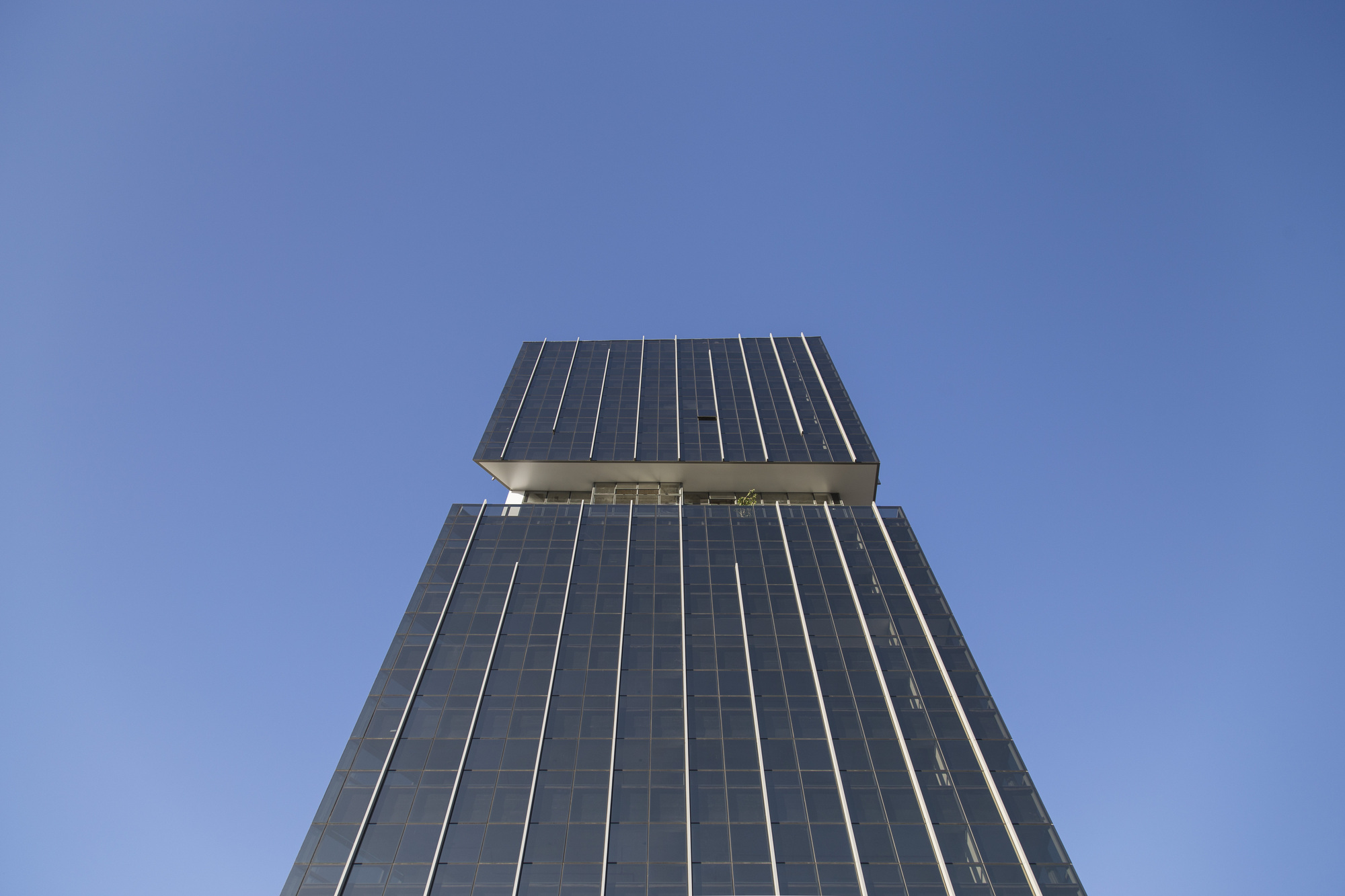 Gallery of Golden Tower / Torres Arquitetos Associados - 11