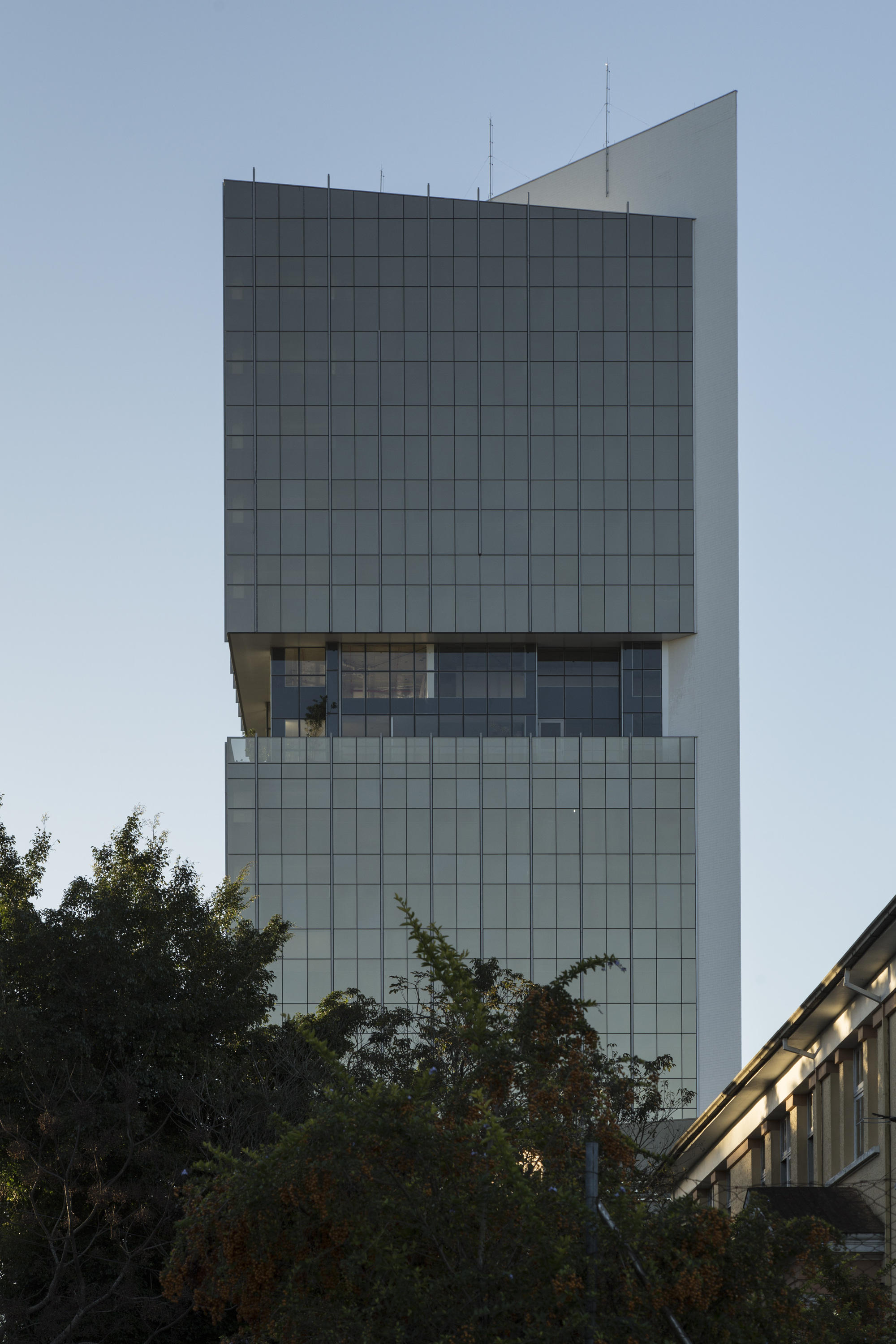 Gallery of Golden Tower / Torres Arquitetos Associados - 9