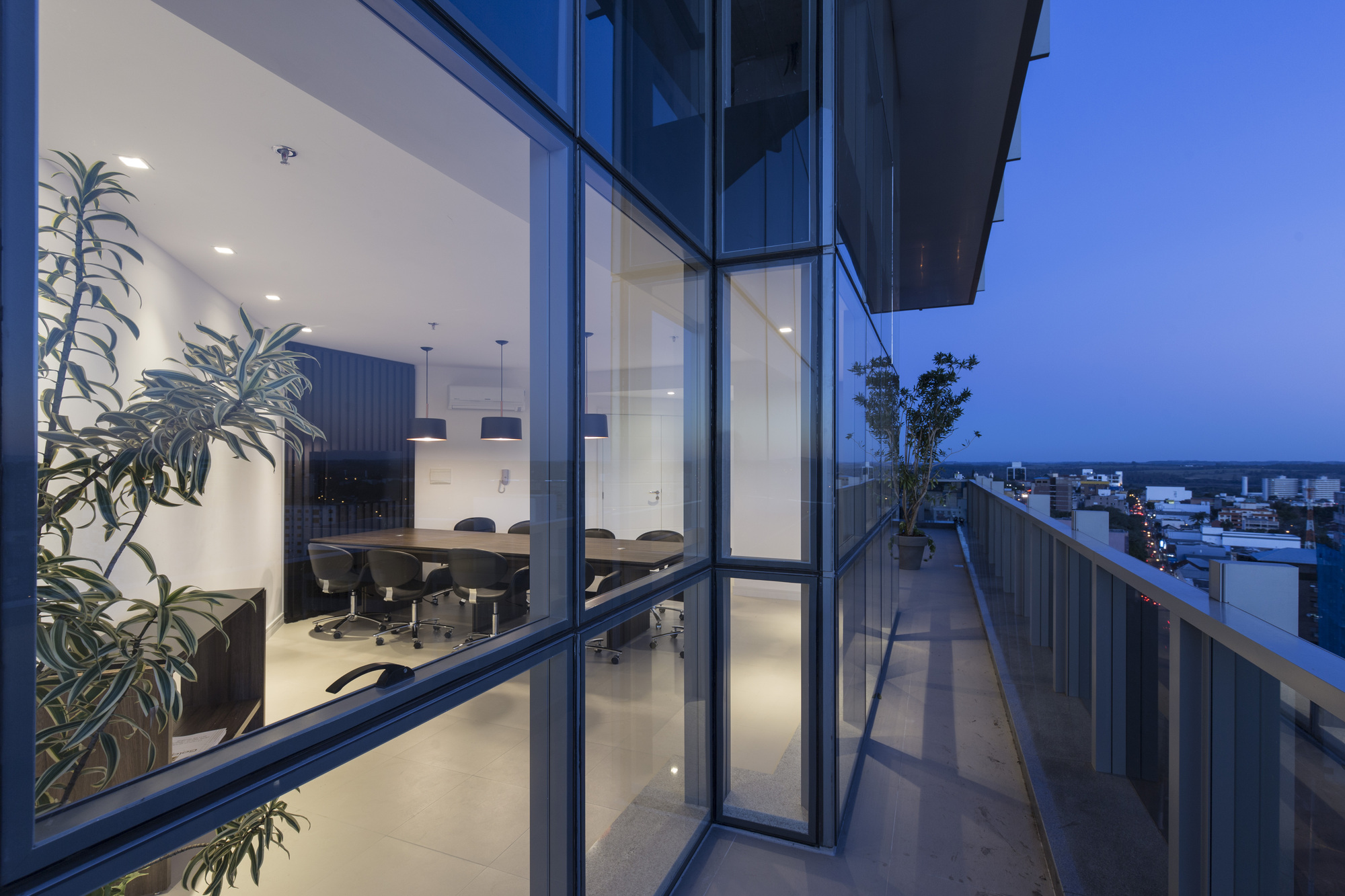 Gallery of Golden Tower / Torres Arquitetos Associados - 3
