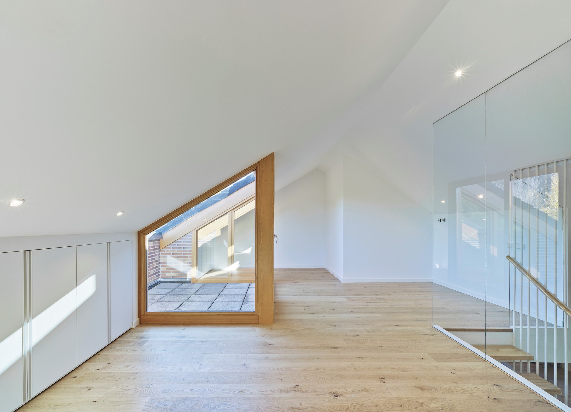 Gallery of Levitt House La Moraleja / CSO arquitectura - 17