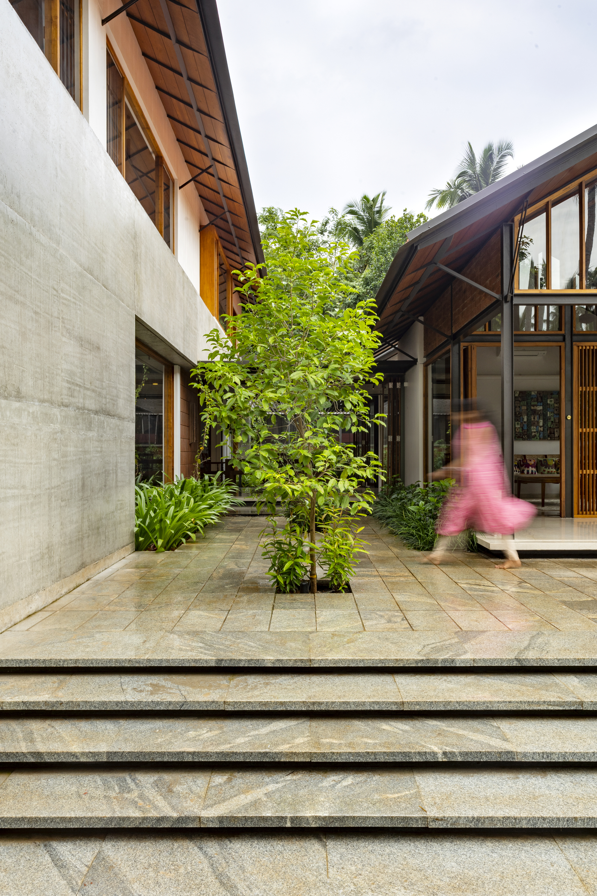 Gallery of Traditional Affinity House / Thought Parallels - 20