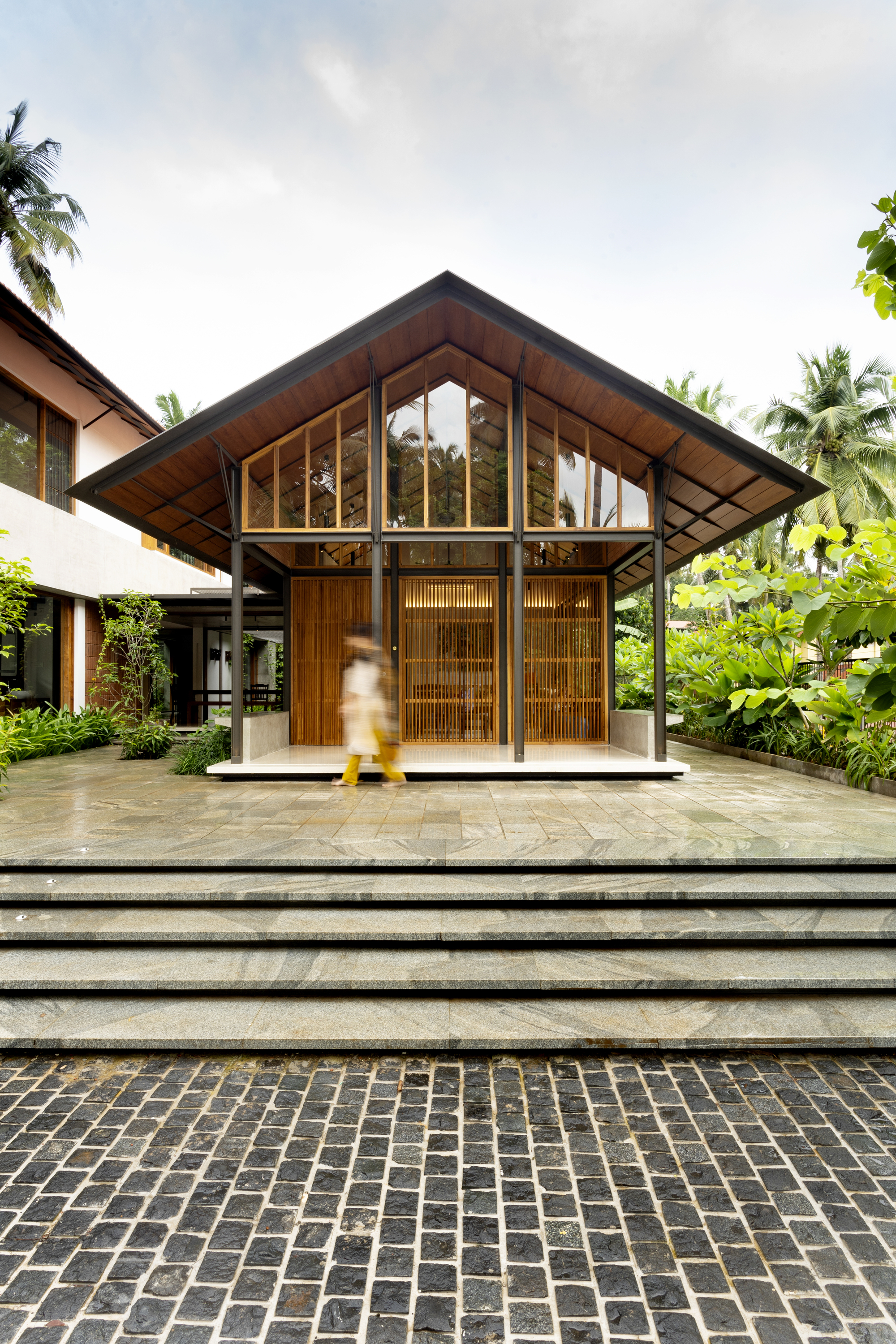 Gallery of Traditional Affinity House / Thought Parallels - 3