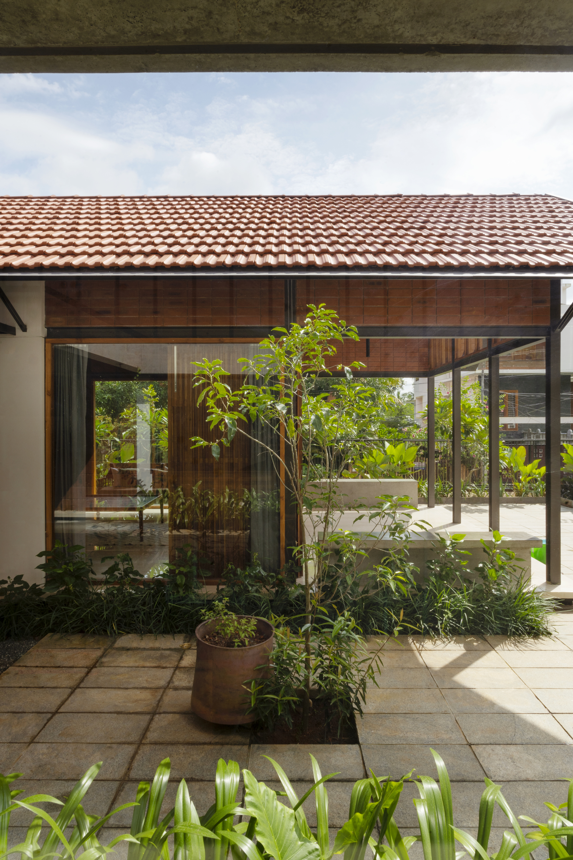 Gallery of Traditional Affinity House / Thought Parallels - 7