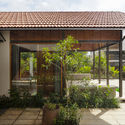 Traditional Affinity House / Thought Parallels | ArchDaily