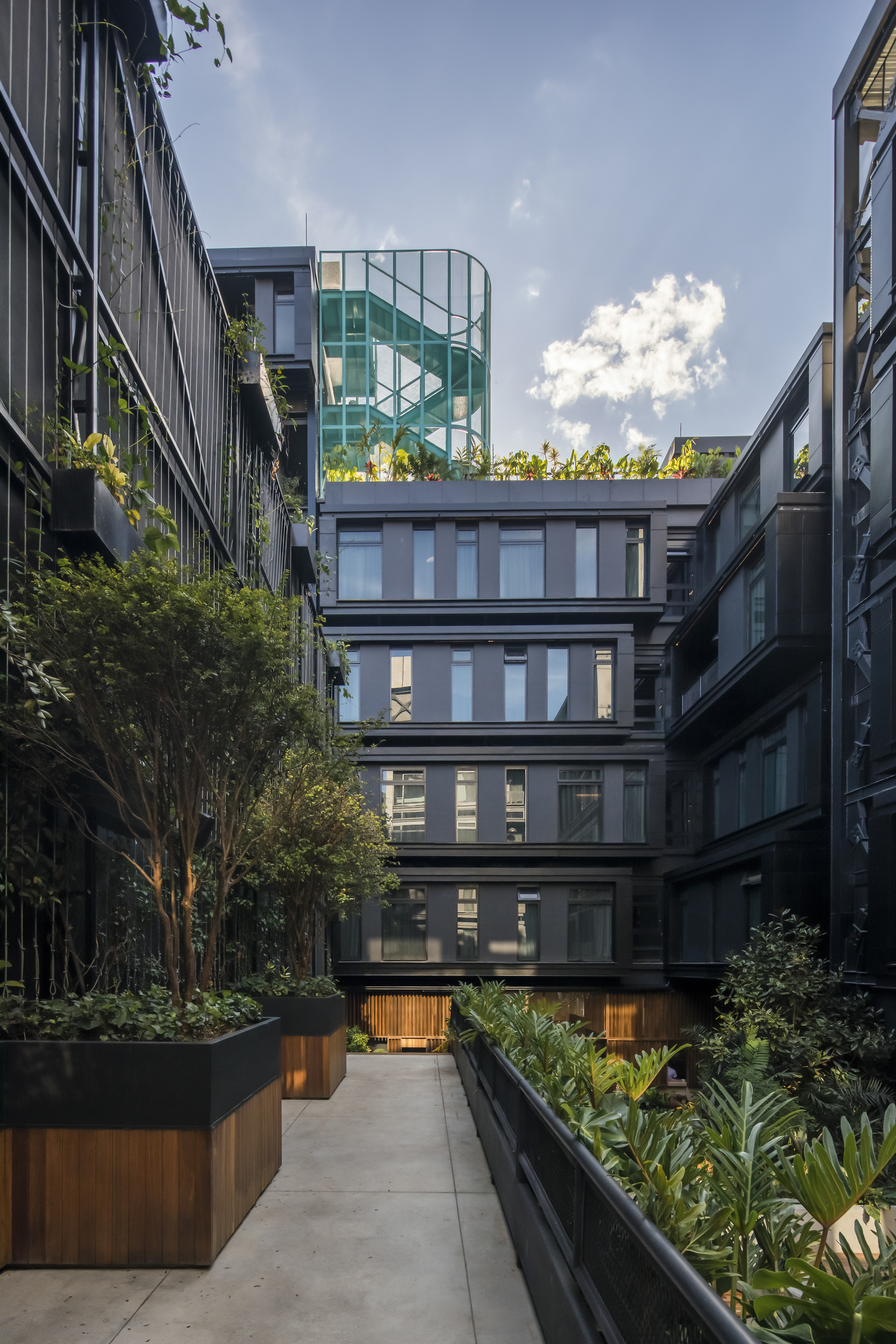 Gallery of Hotel Click Clack Medellín / Plan:b arquitectos - 16