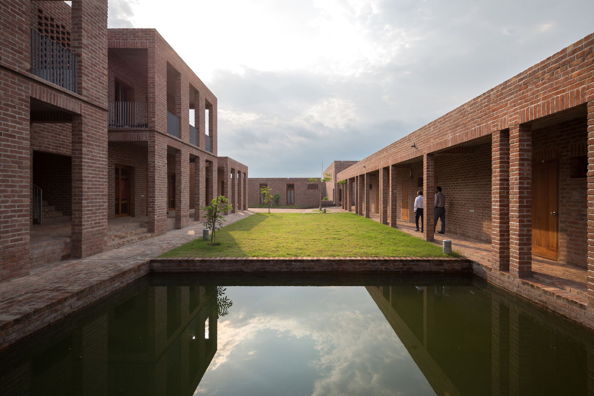Gallery of Friendship Hospital Satkhira / Kashef Chowdhury/URBANA - 10