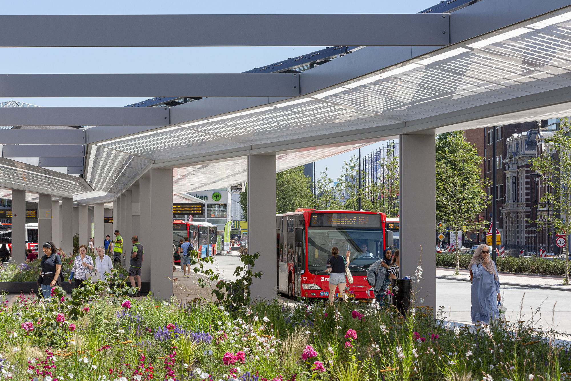Gallery of Bus Station Tilburg / architectenbureau cepezed - 14
