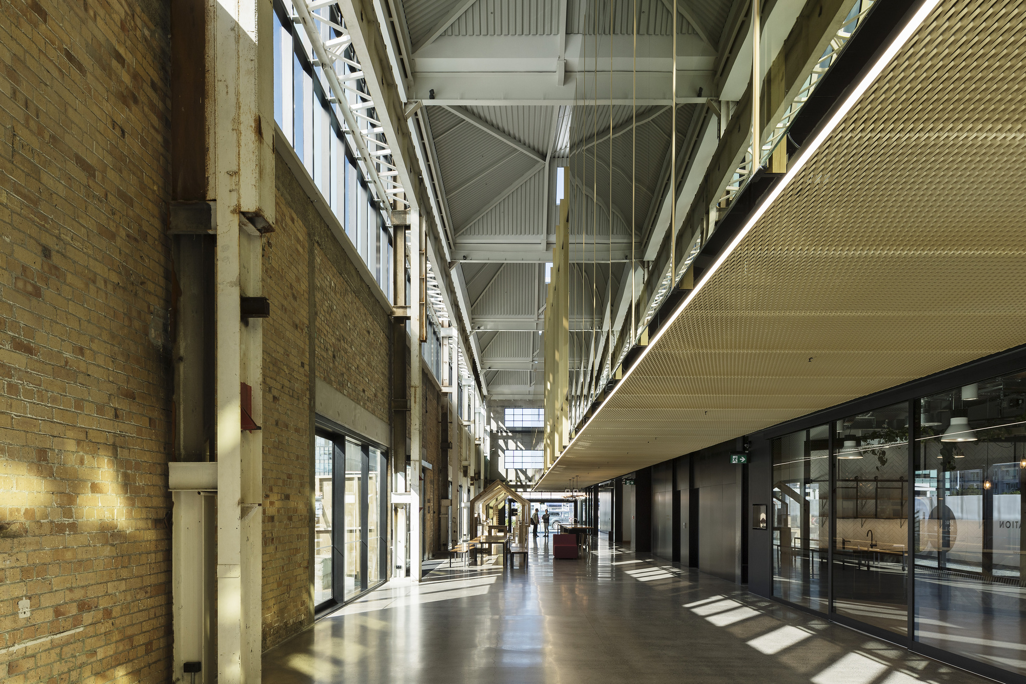 Galería de Renovación de la bodega Mason Bros / Warren and Mahoney - 3