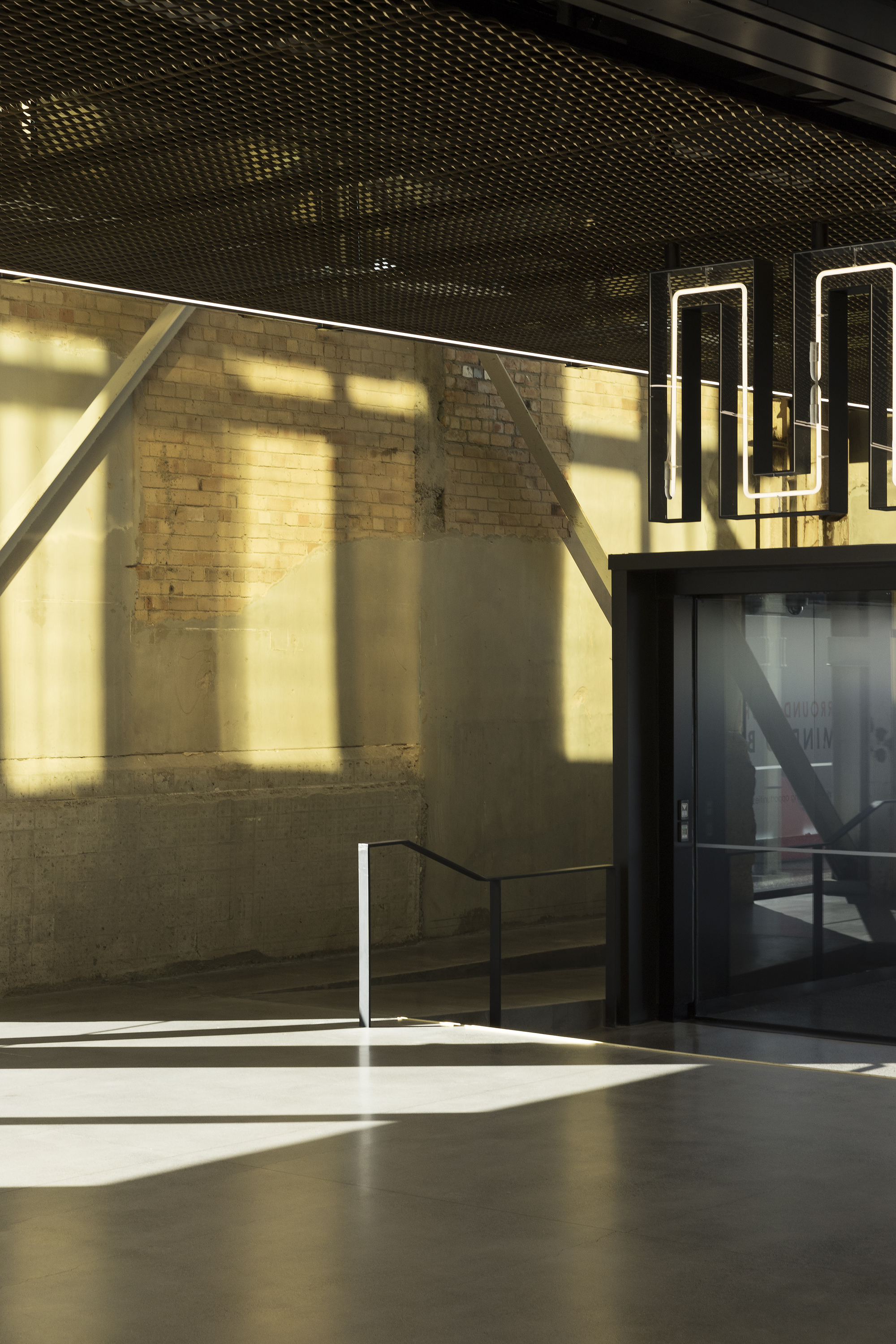 Galeria de Reforma do Mason Bros Warehouse / Warren and Mahoney - 6