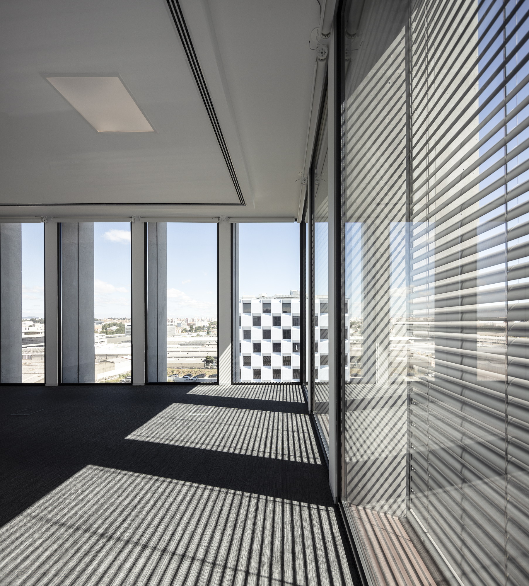 Gallery of 818 Building / A.As - Arquitetos Associados - 5