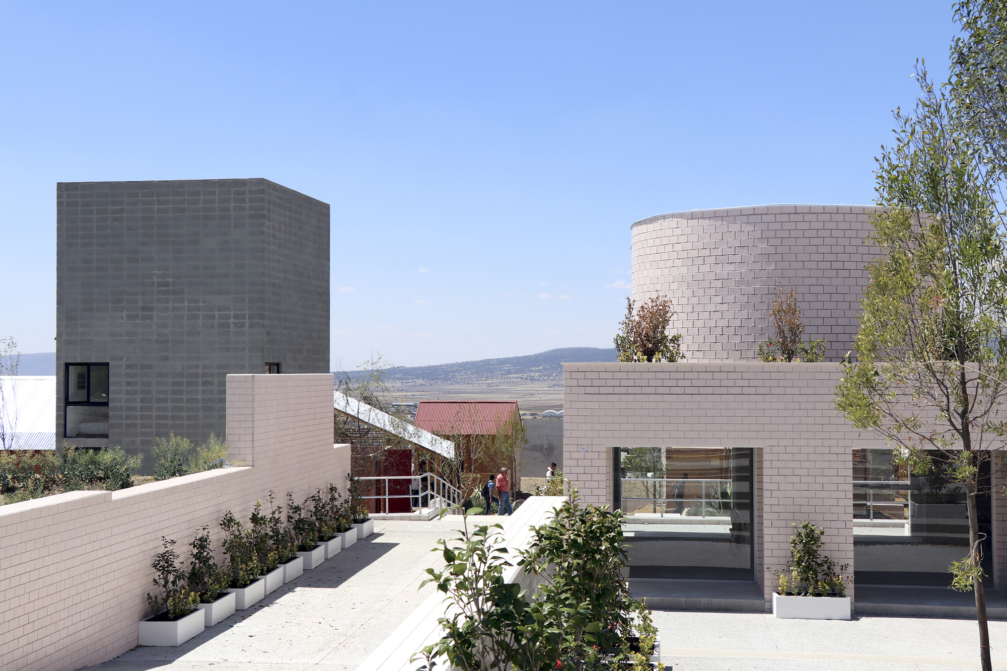 Galería de Housing n° 8 Laboratorio de Vivienda / MOS - 3