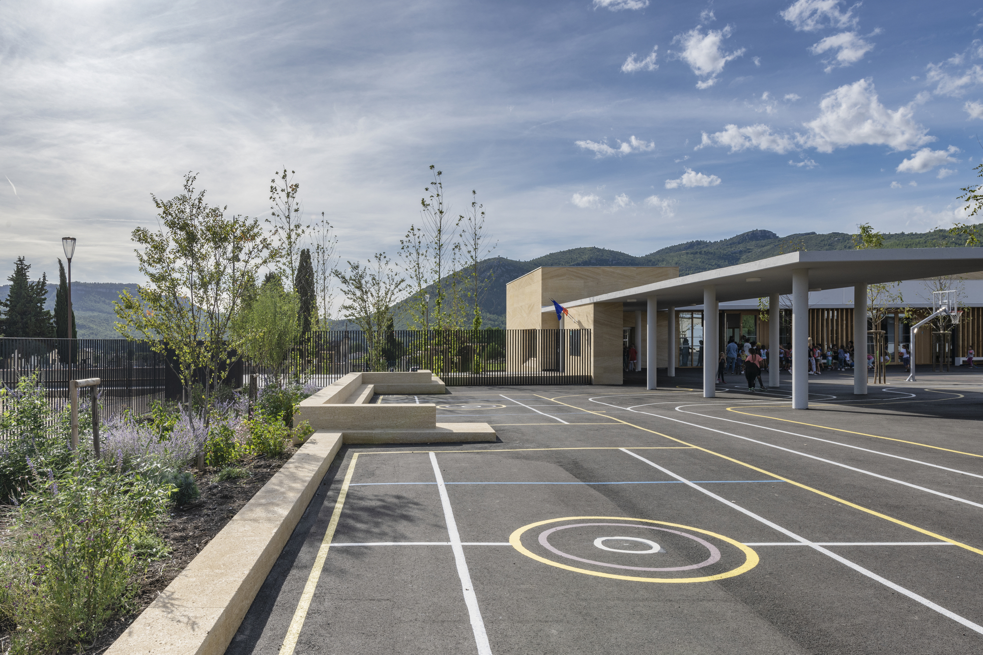 Gallery of School in Cuges-les-Pins / Antoine Beau Architecture ...