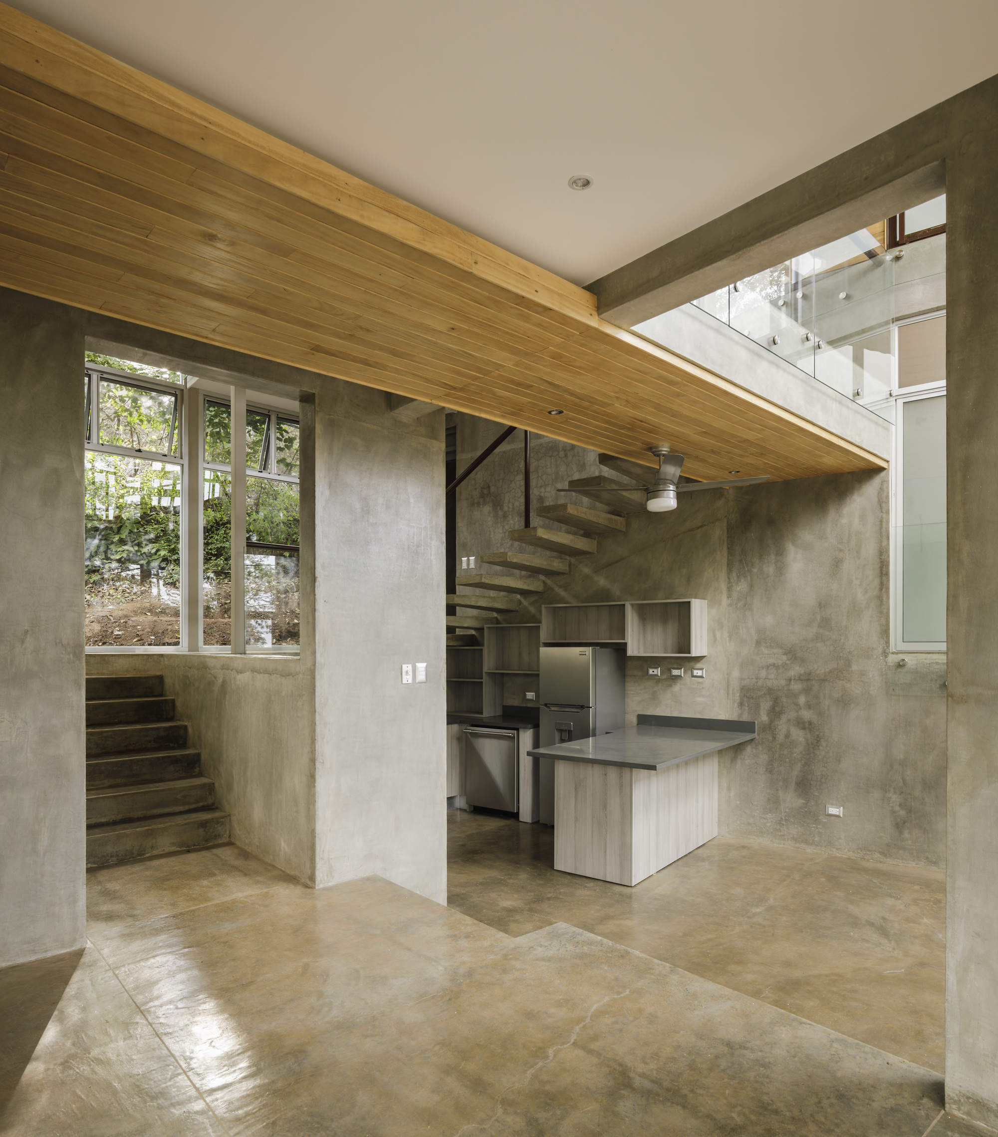Gallery of Balcony House / LSD Architects - 24