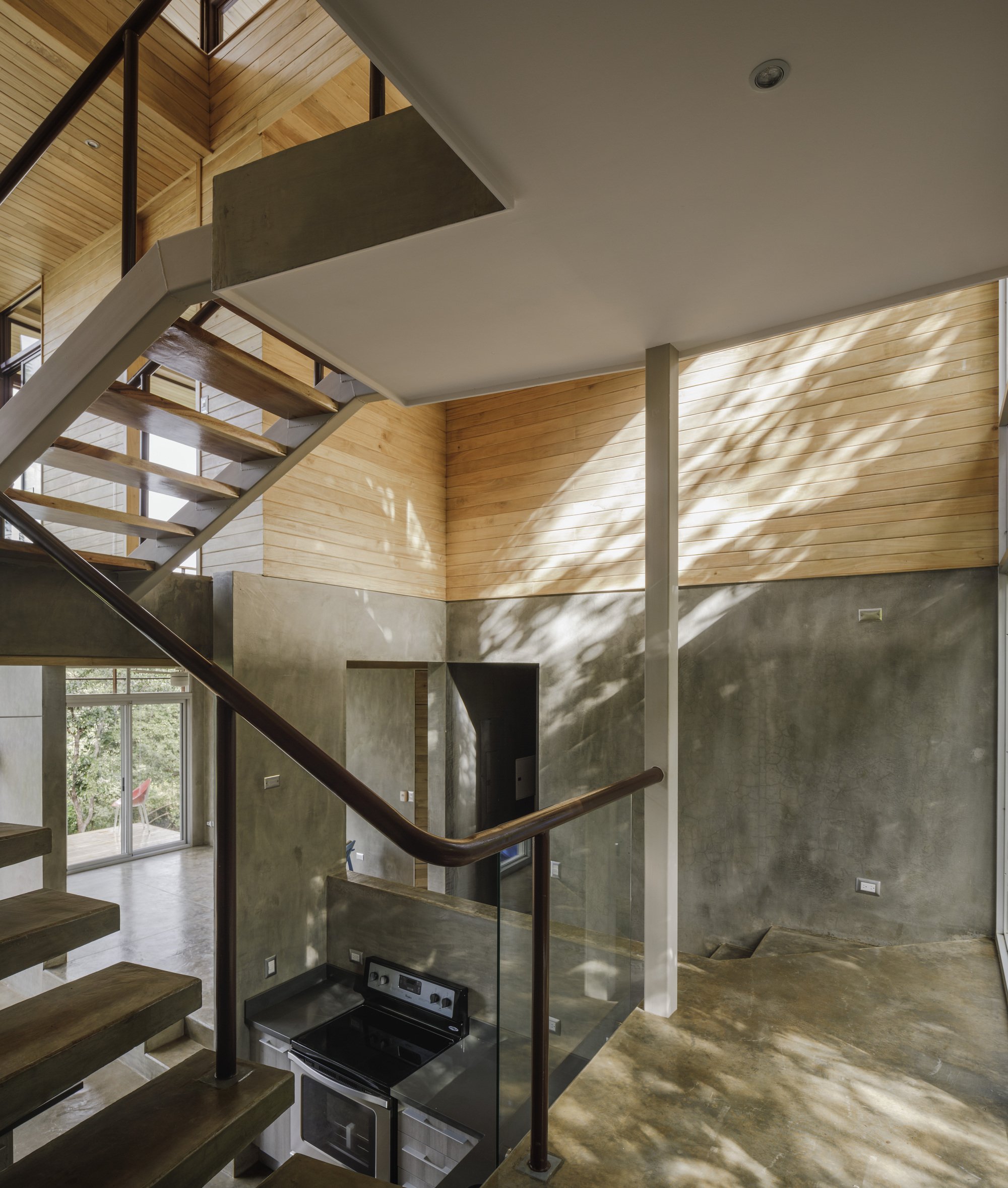 Gallery of Balcony House / LSD Architects - 9