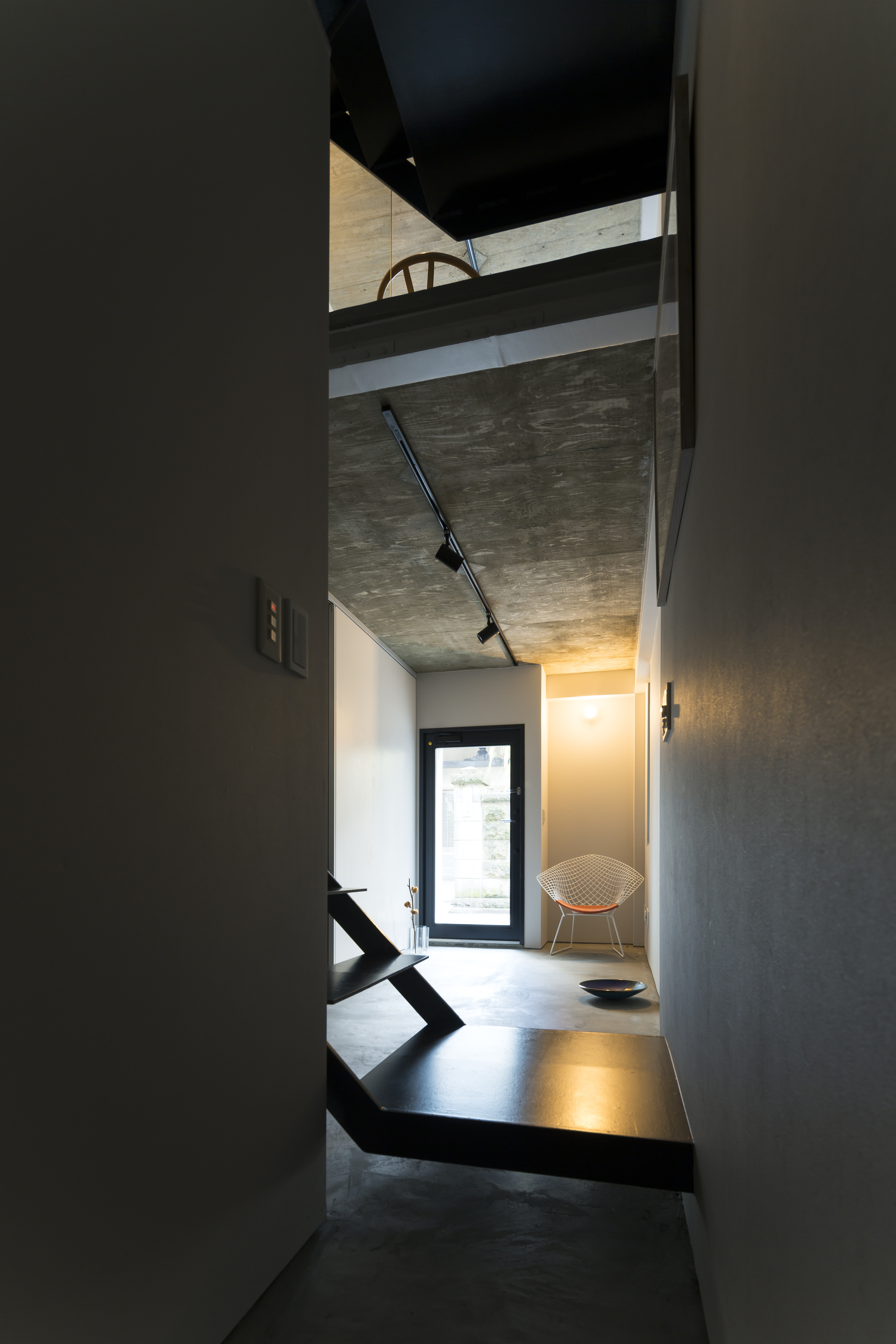 Gallery of Compact House in Kuramae / Kawakubo Tomoyasu Architects ...