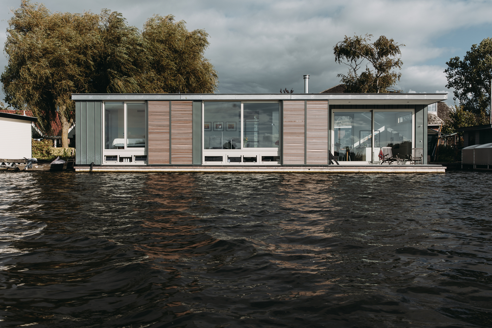 Gallery of Energy Positive Floating Villa / vanOmmeren-architecten - 13