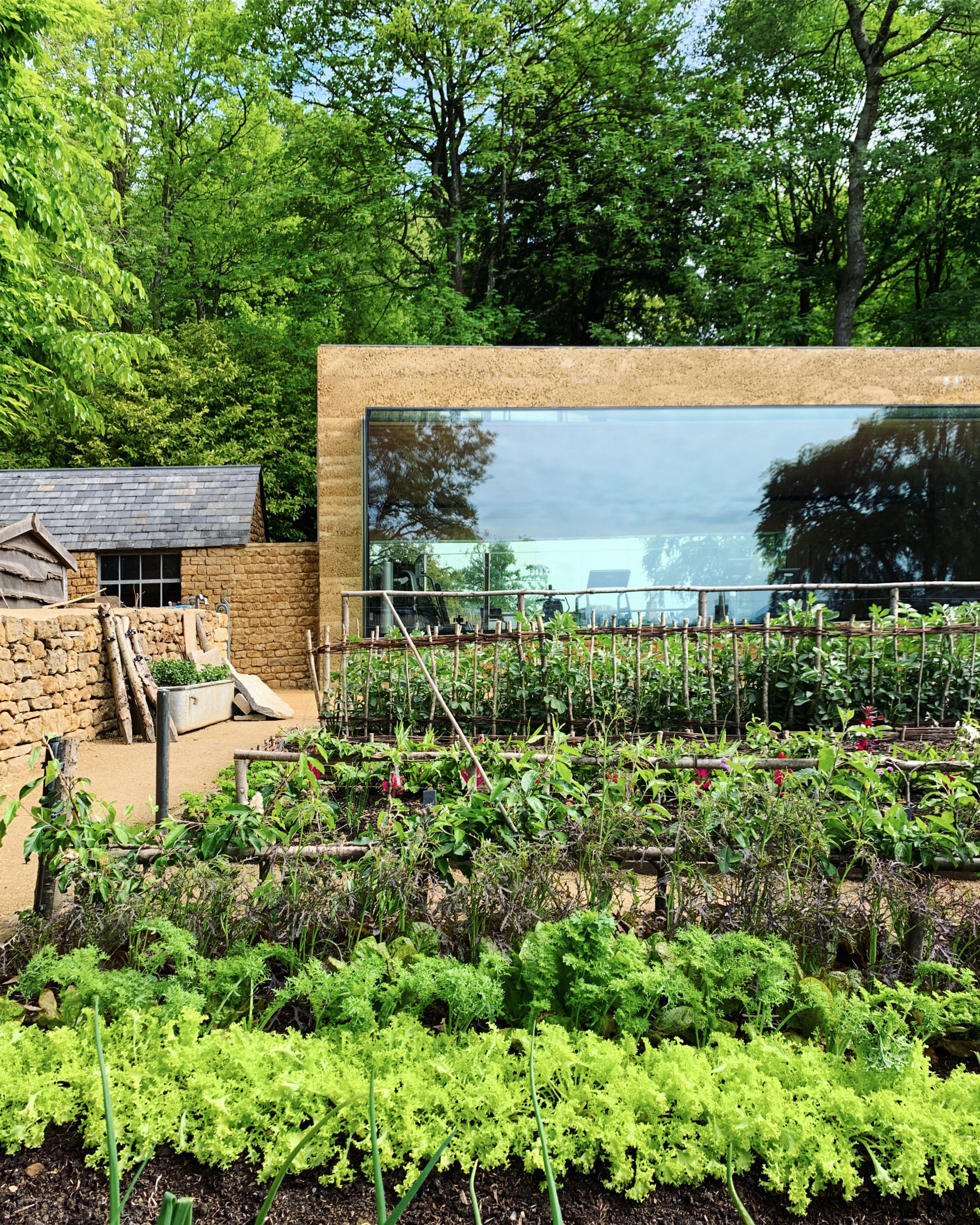 Gallery of Room in a Productive Garden / Invisible Studio - 3